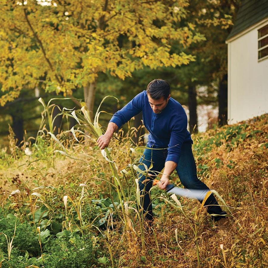 Fiskars Clearing Machete with Sheath and 15-in Blade Length at Lowes.com