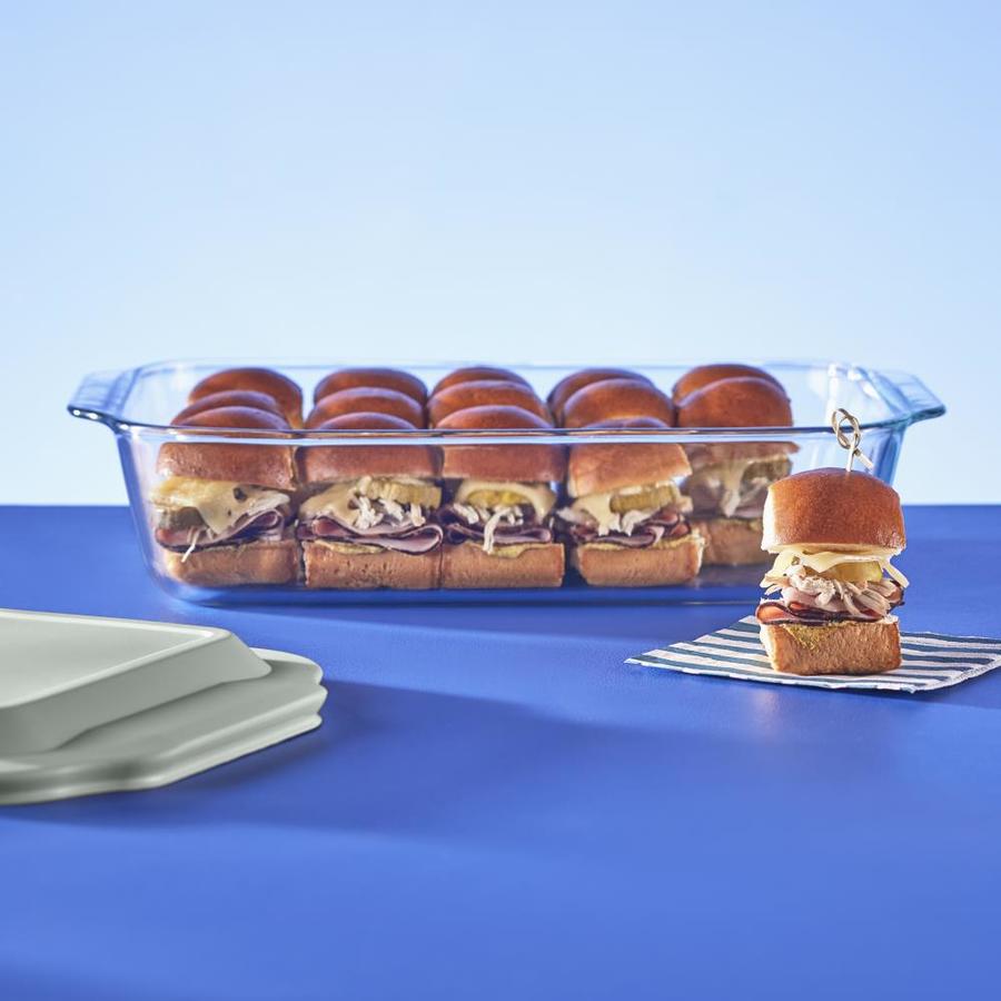 PYREX Deep Dish 4 piece 9x13 w/Lids in the Bakeware department at Lowes.com