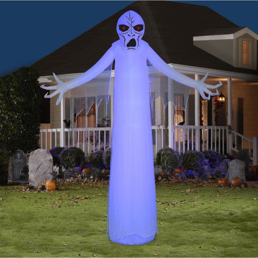 Gemmy 12-ft x 8.66-ft Lighted Ghost Halloween Inflatable in the Outdoor ...