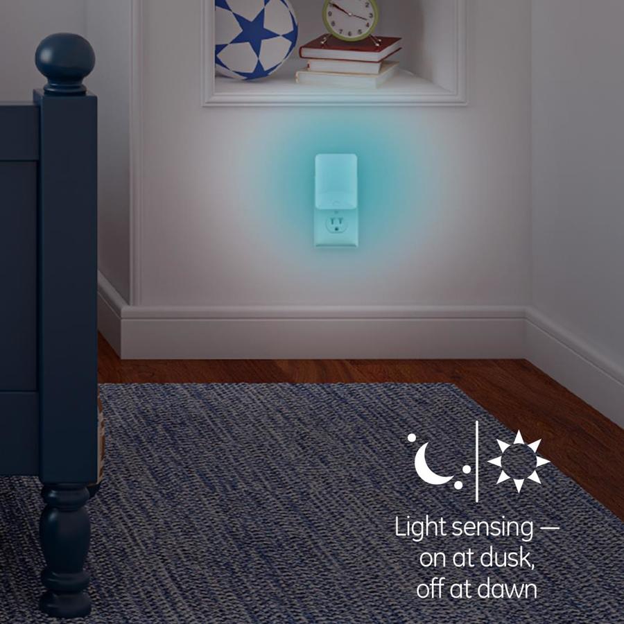 GE GE Color-Changing LED Night Light 2-Pack in the Night Lights ...