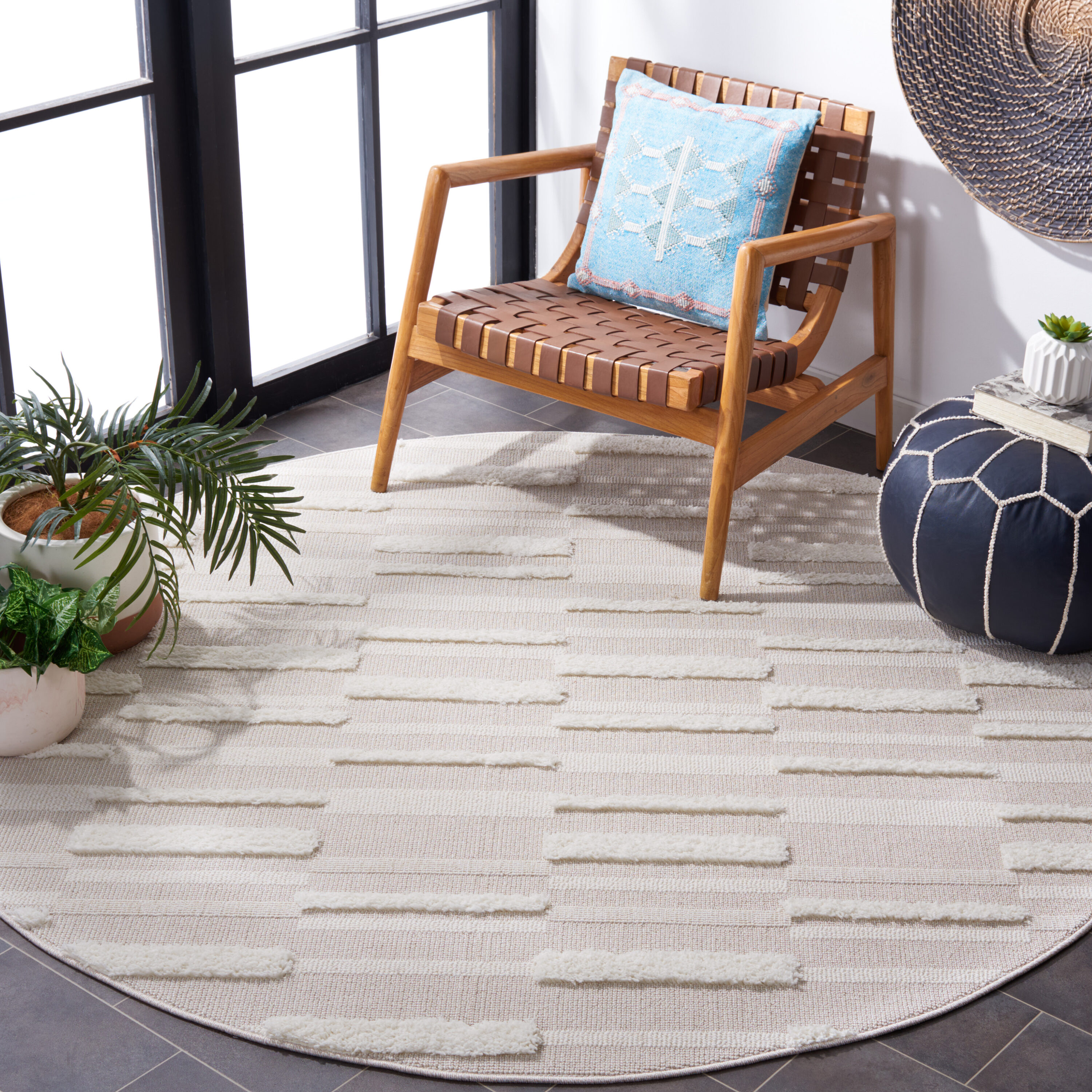 Safavieh Trends 120B Beige/Ivory 5 x 5 Round Area rug in the Rugs ...