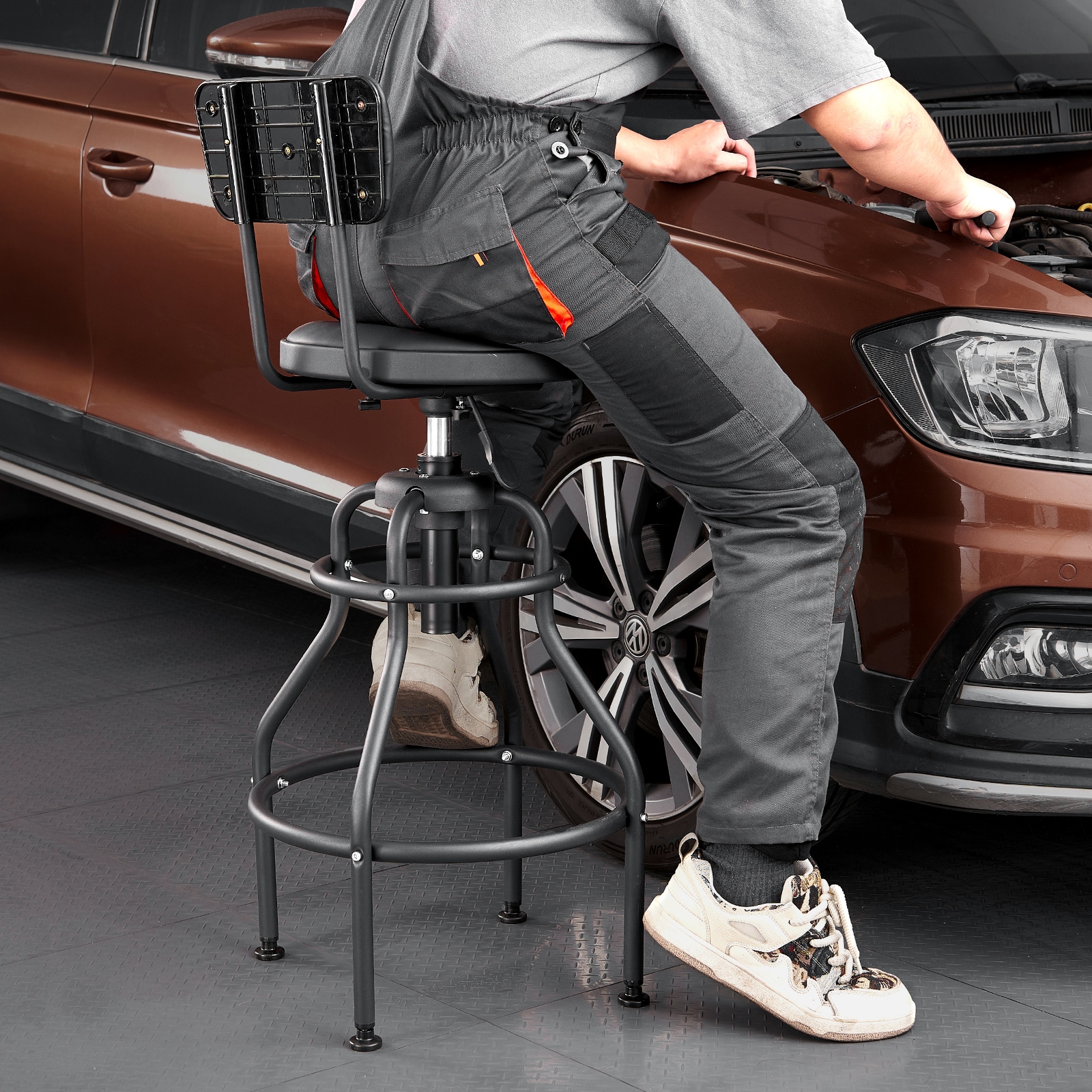 VEVOR 40.6-in x 18.9-in Work seat ( Black ) in the Creepers & Work ...