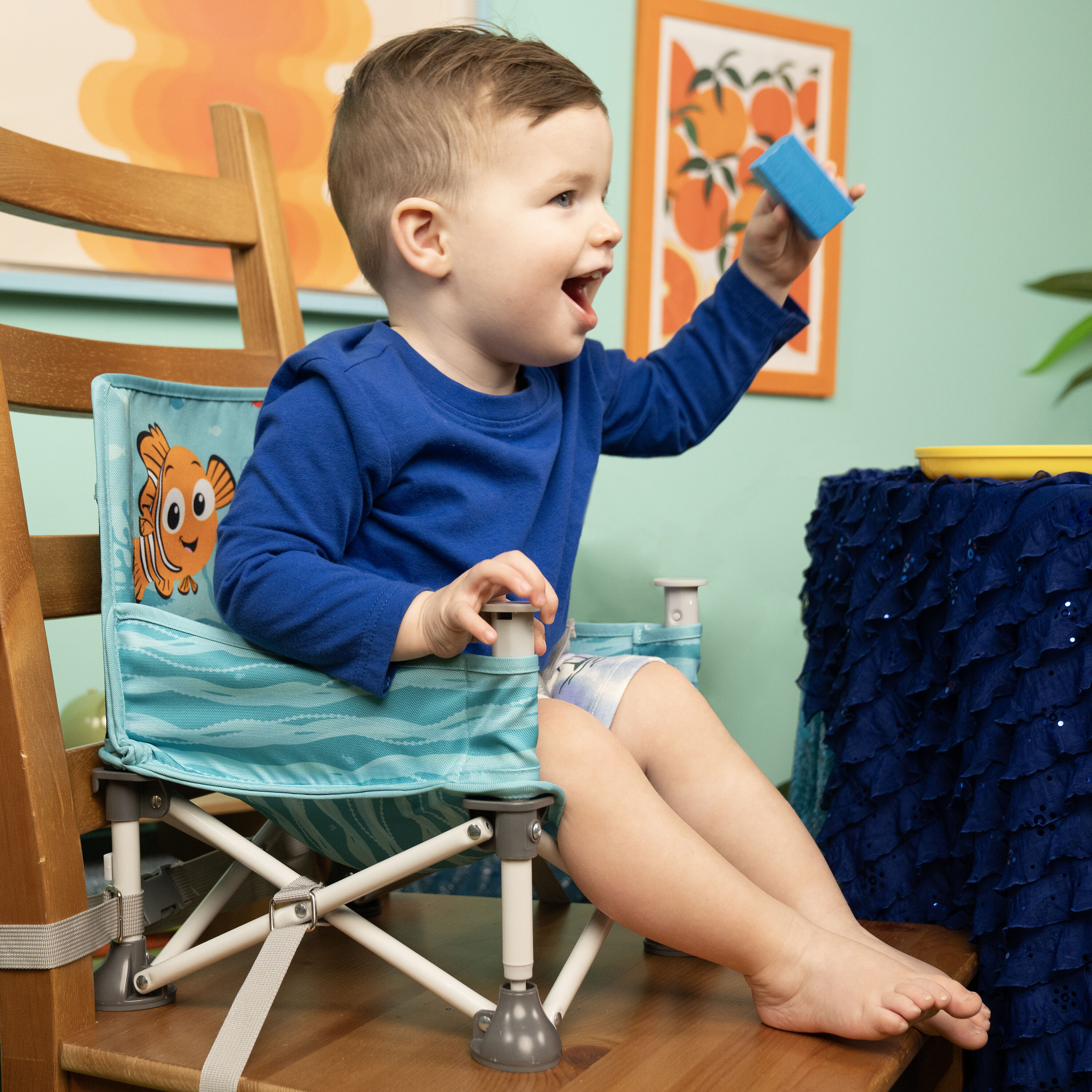 Bright Starts FINDING NEMO Pop 'N Sit Portable Booster Seat 15-in Multi ...