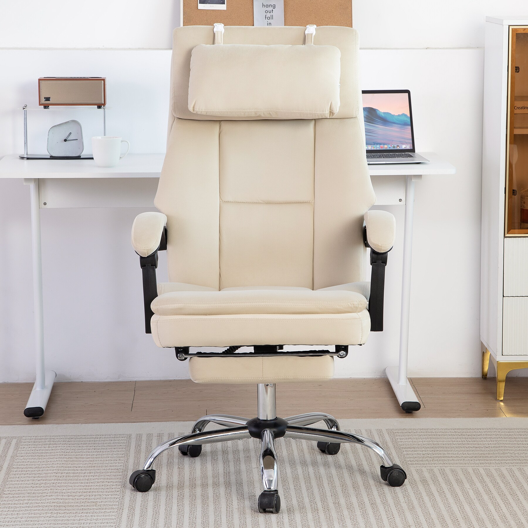 Damerin 26.7-in W Modern Beige Velvet Swivel Accent Armchair in the ...
