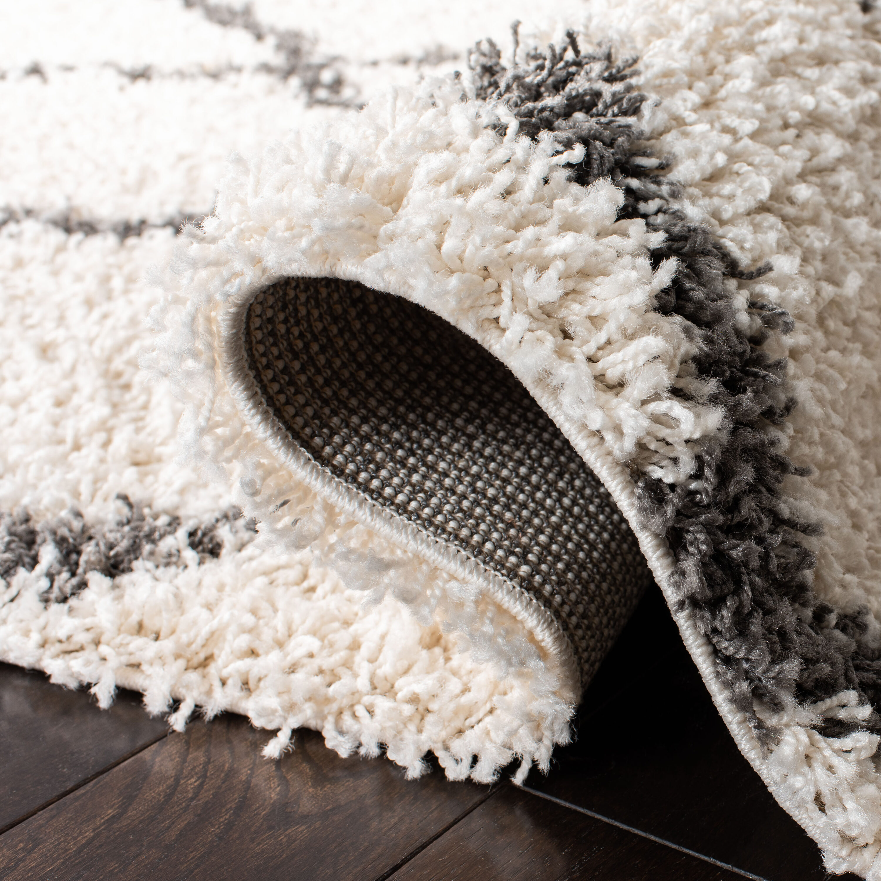 Safavieh Dallas Shag 257H Ivory Dark Grey 2ft-3in x 8ft in the Rugs ...