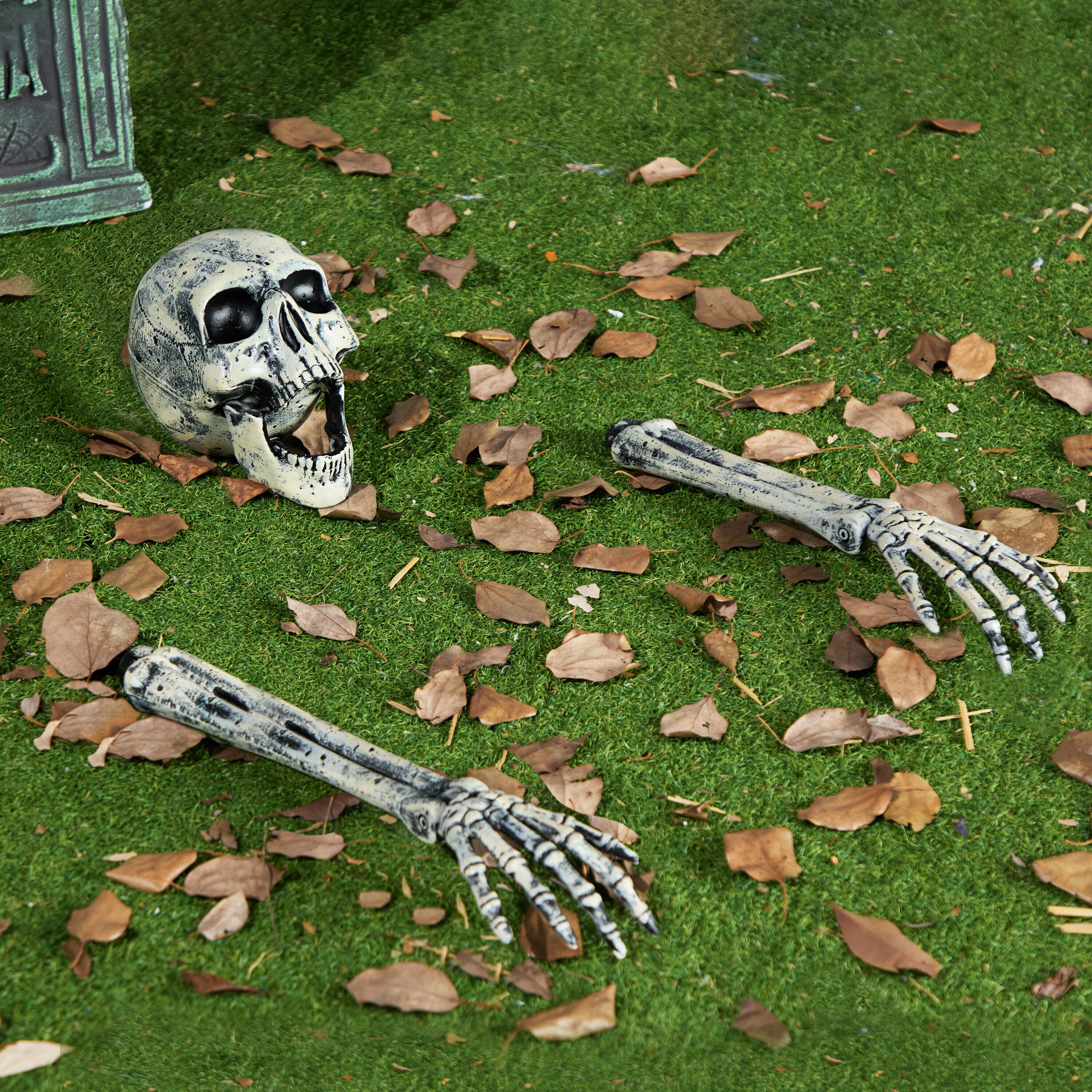 Joyfy 3 Pcs Halloween Skeleton Decorations Outdoor in the Halloween ...
