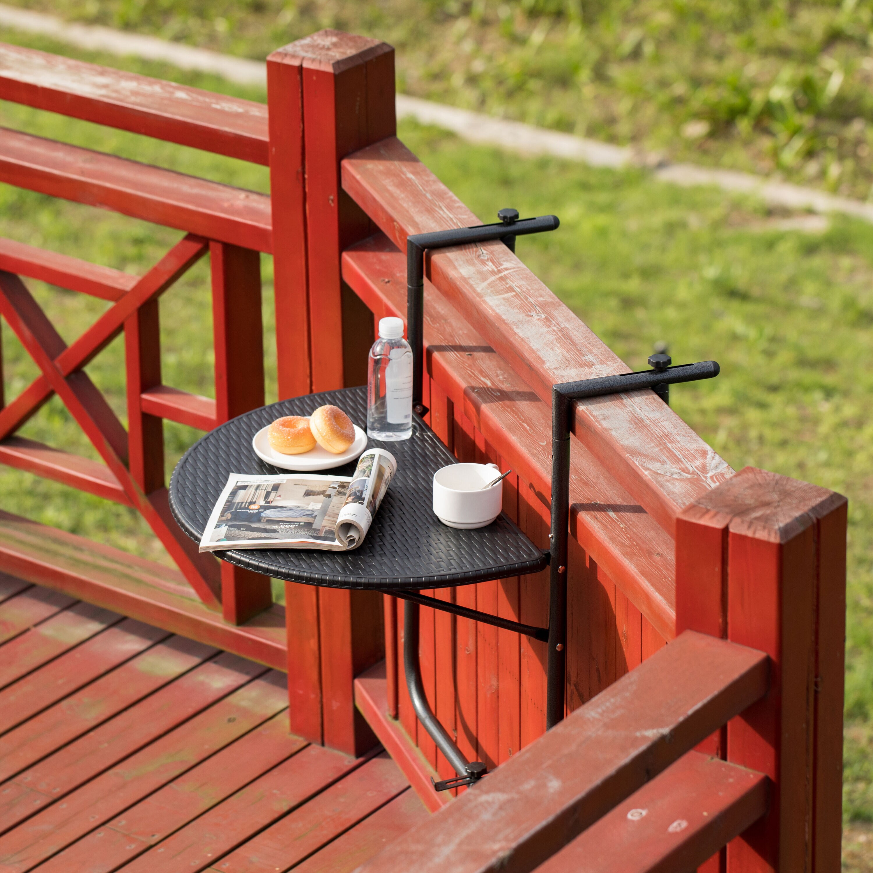 Gardenised Half Circle Outdoor Dining Table 16.25-in W x 23.5-in L in ...