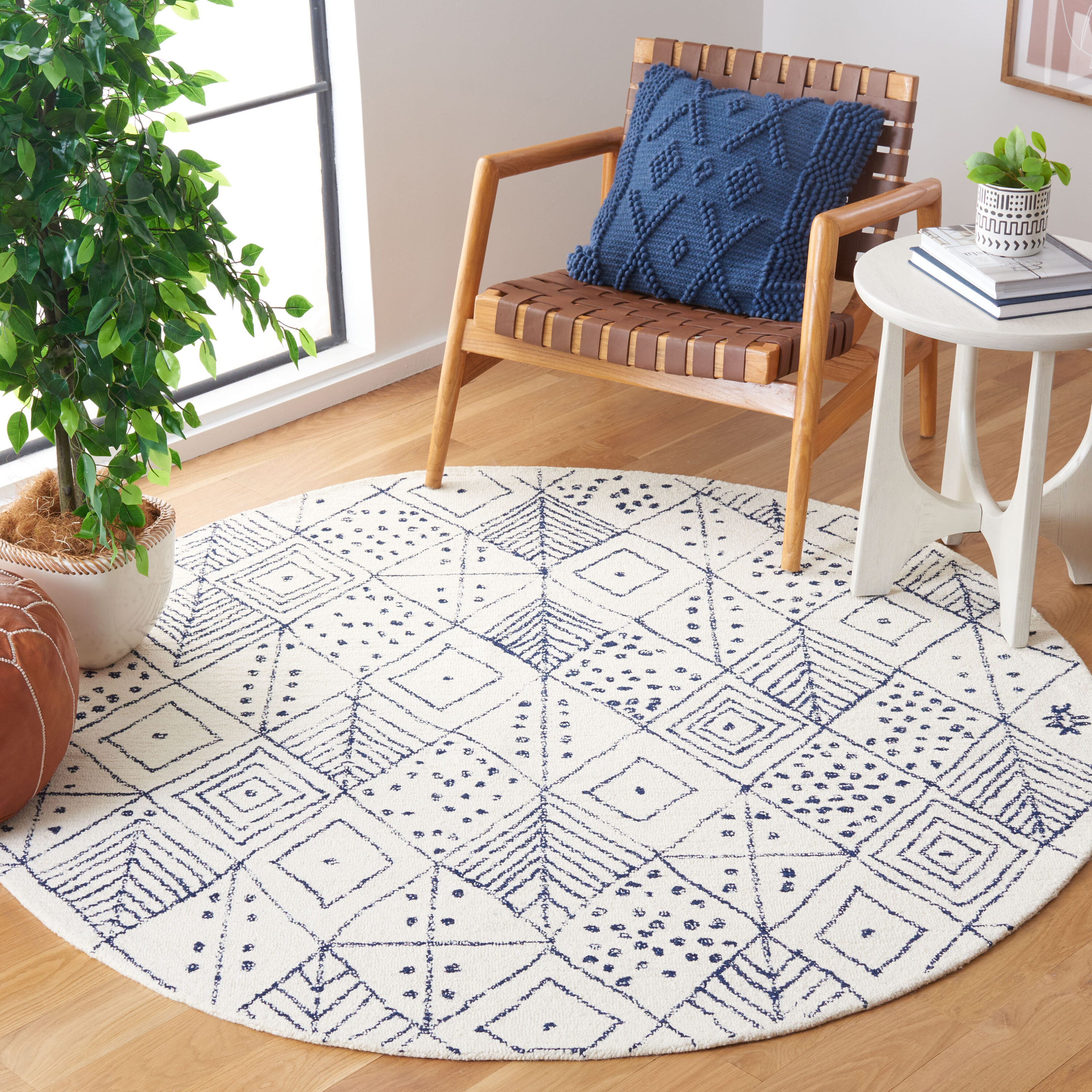 Safavieh Casablanca 160 Ivory/Blue Bohemian 6ft x 6ft Round Rug in the ...