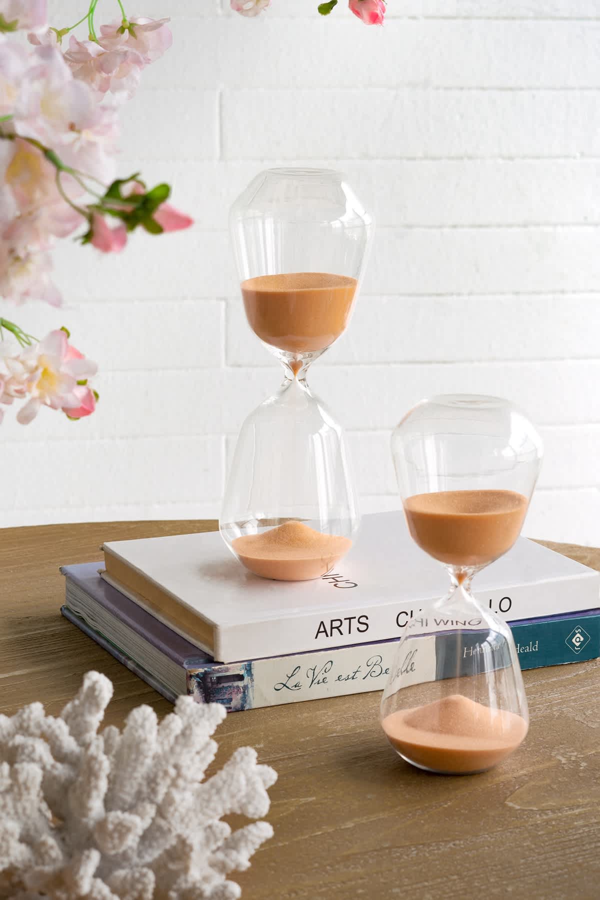 Vynxaria Clear Terracotta Contoured Glass 3 in Decorative Hourglass in ...