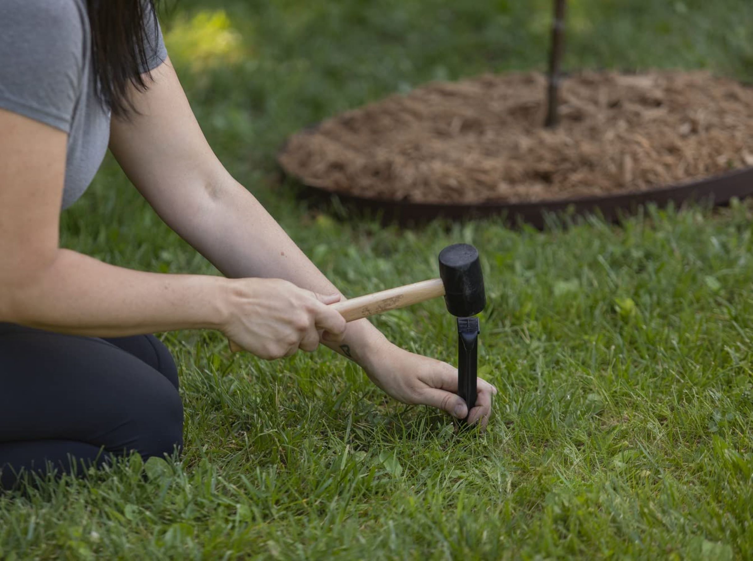 Master Mark 9 -Pack 10-in Black Plastic Edging stake in the Edging ...