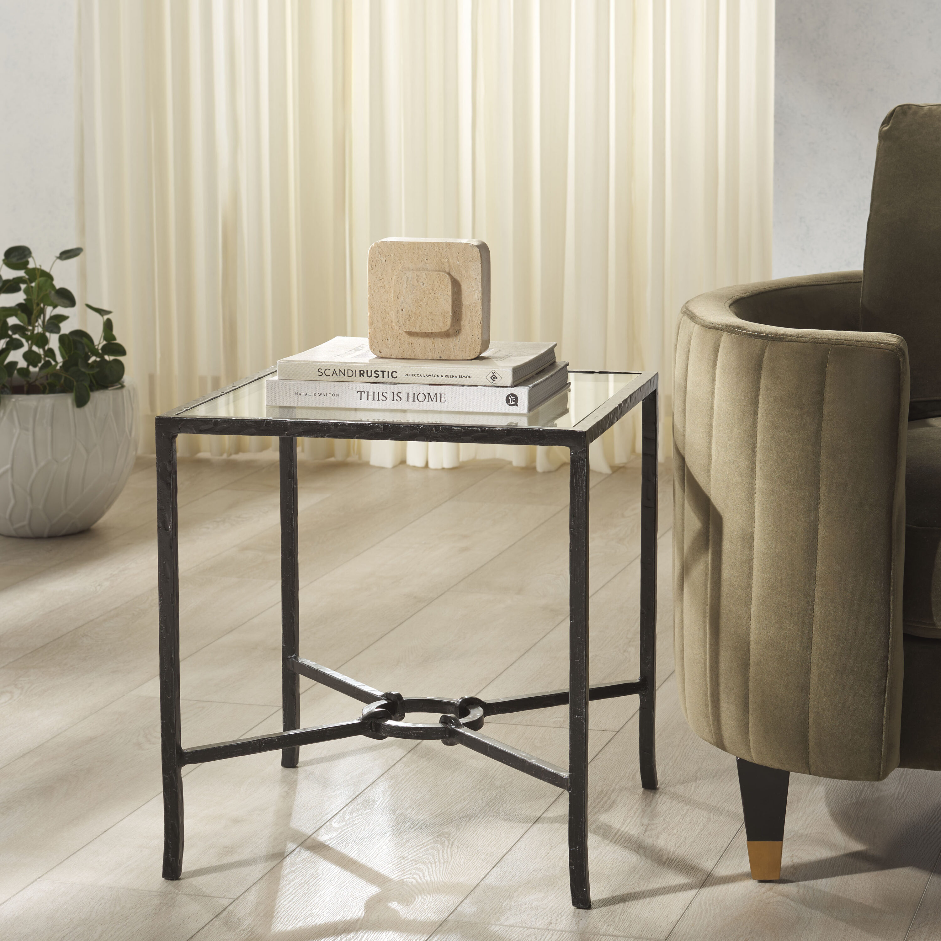 Safavieh Valentia Scandinavian Style Round Marble Accent Table/Clay in ...