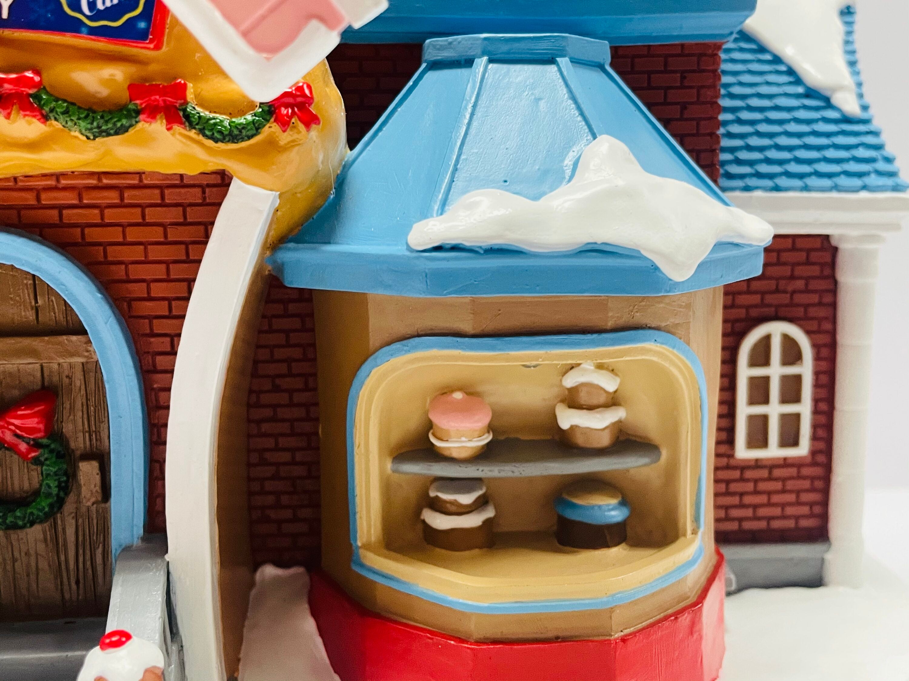 Carole Towne Cake Shop Animatronic Lighted Musical Village scene in the ...