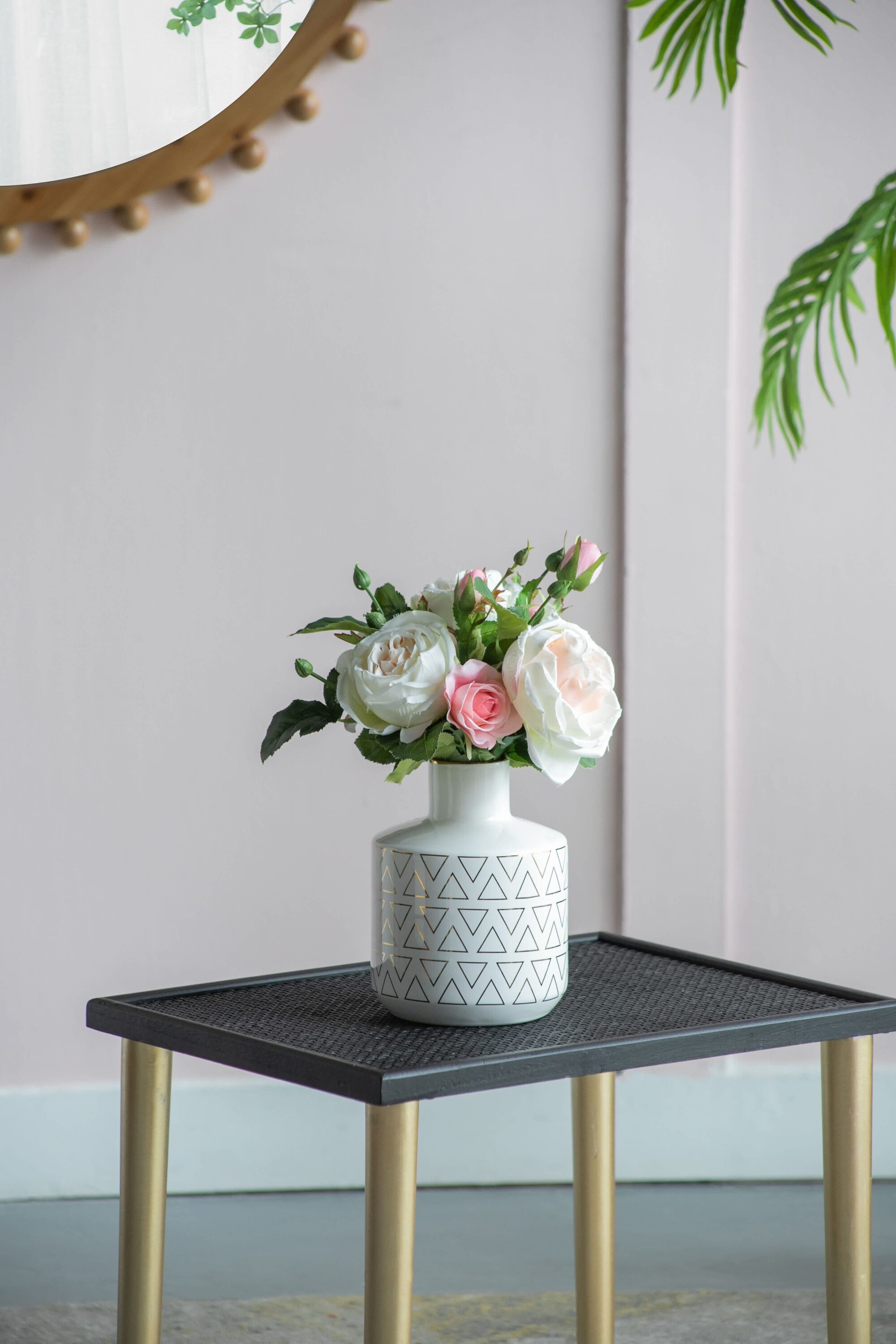 Vynxaria 6x6x8 Inch Round Ceramic Vase White Gold Trim Geometric ...