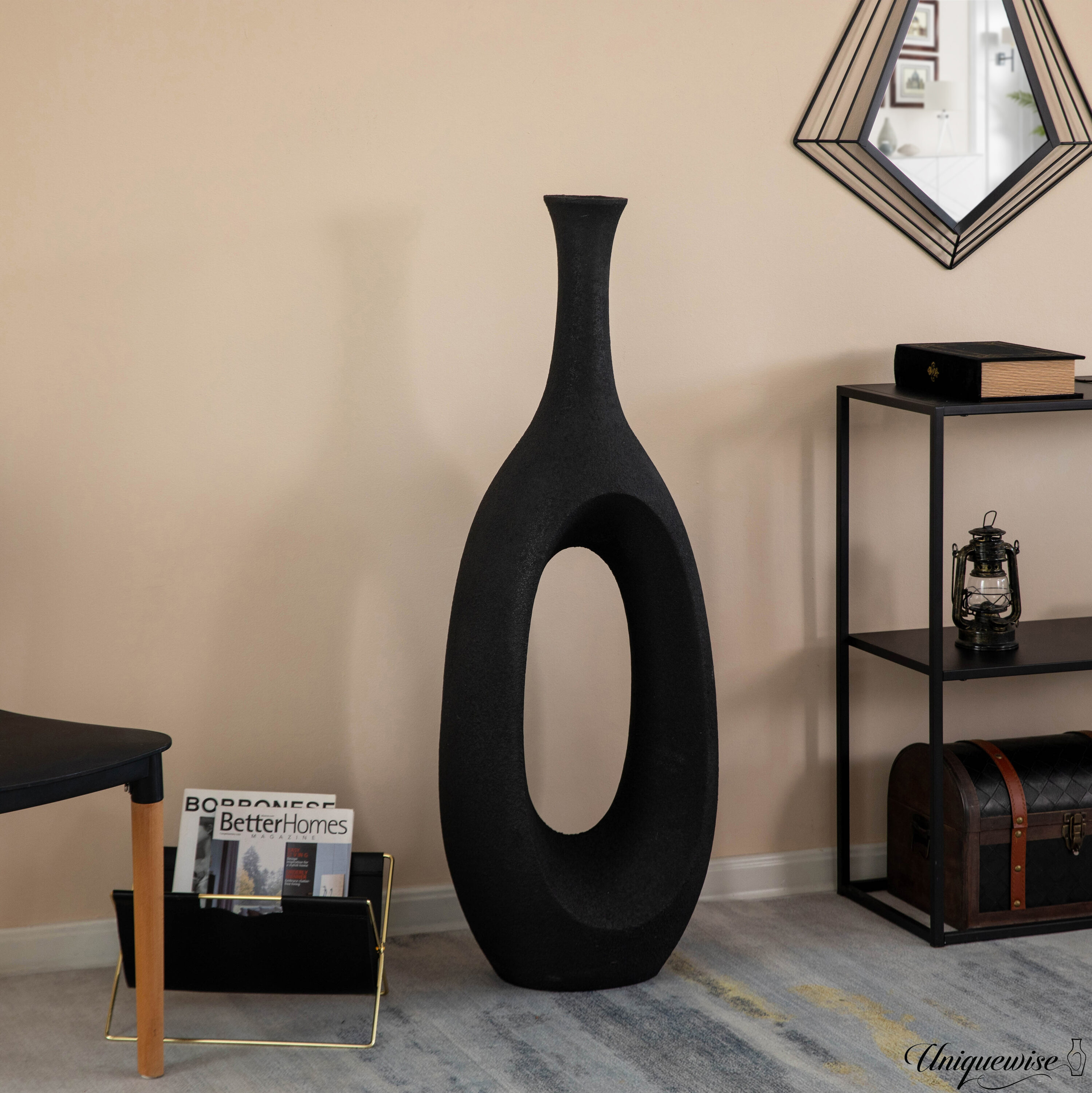 Uniquewise Black Fiberglass Modern Vase in the Decorative Accessories ...