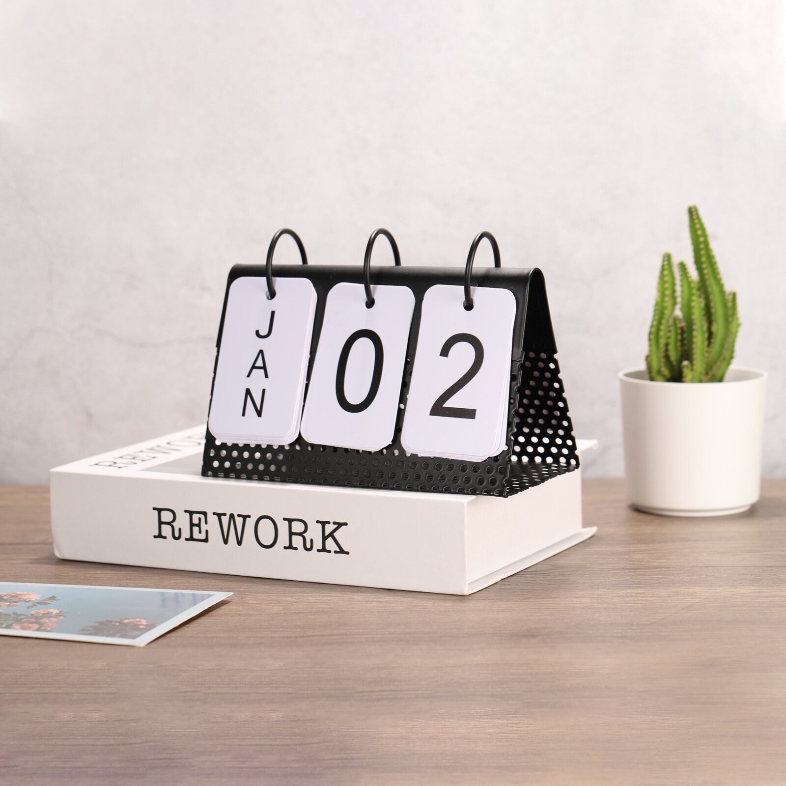 PATIKIL Vintage Wood Perpetual Calendar Flip Calendar Turn Page Month ...