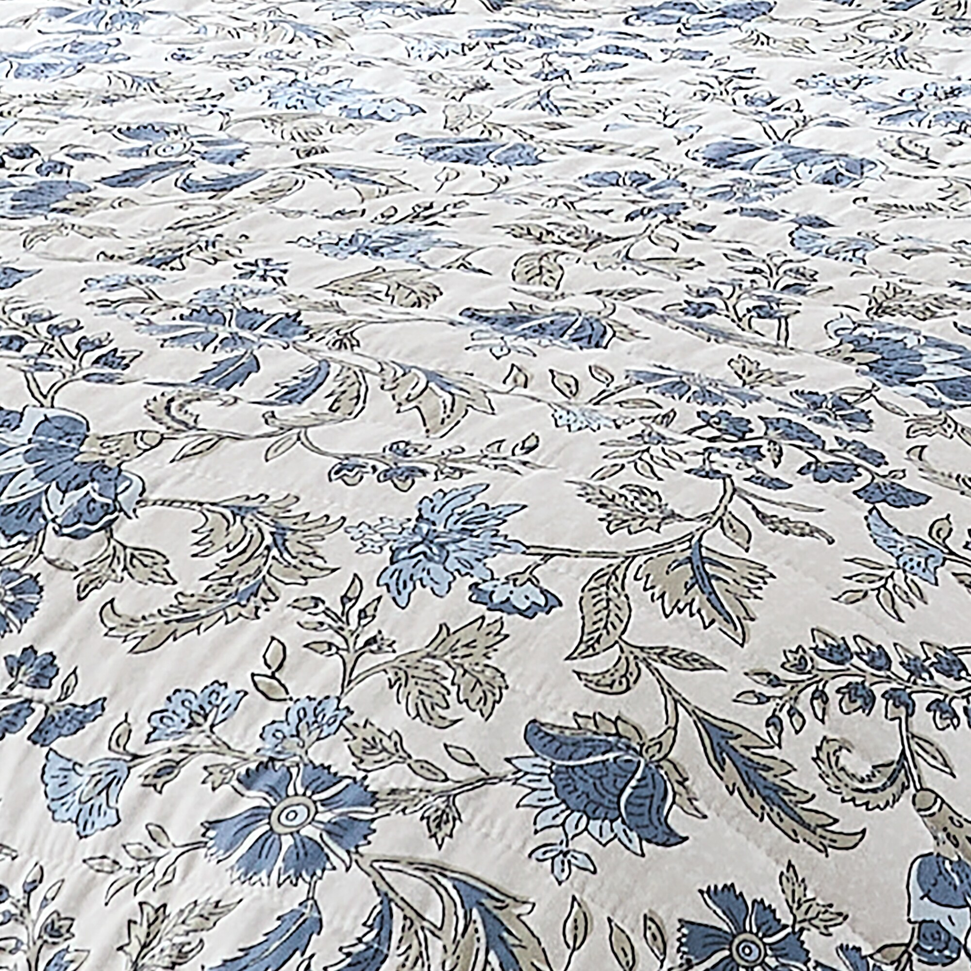 Lush Decor Lillian Block Print Reversible Quilt Blue/Sage 6Pc Set King ...