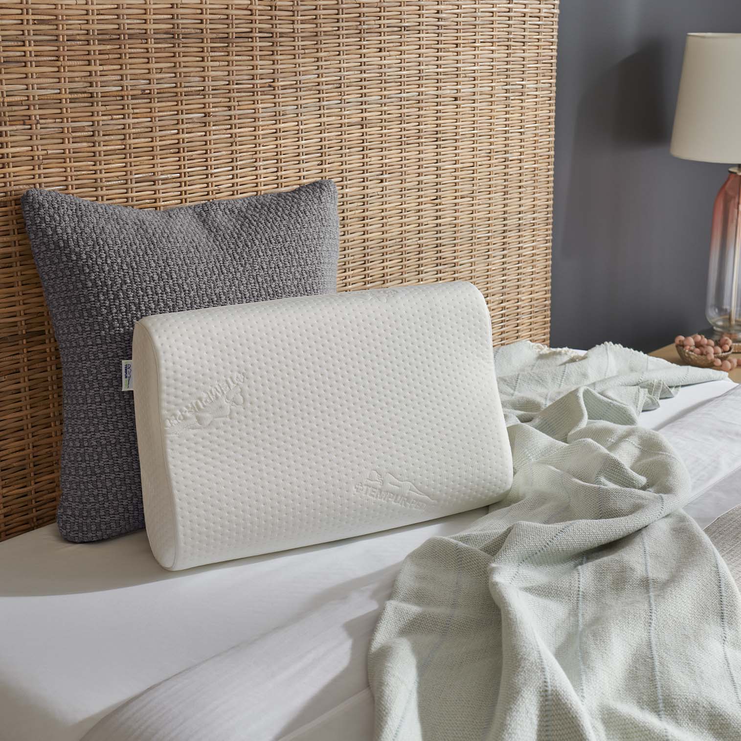 TEMPUR-PEDIC Specialty Extra Firm Memory Foam Bed Pillow 15301115 at ...