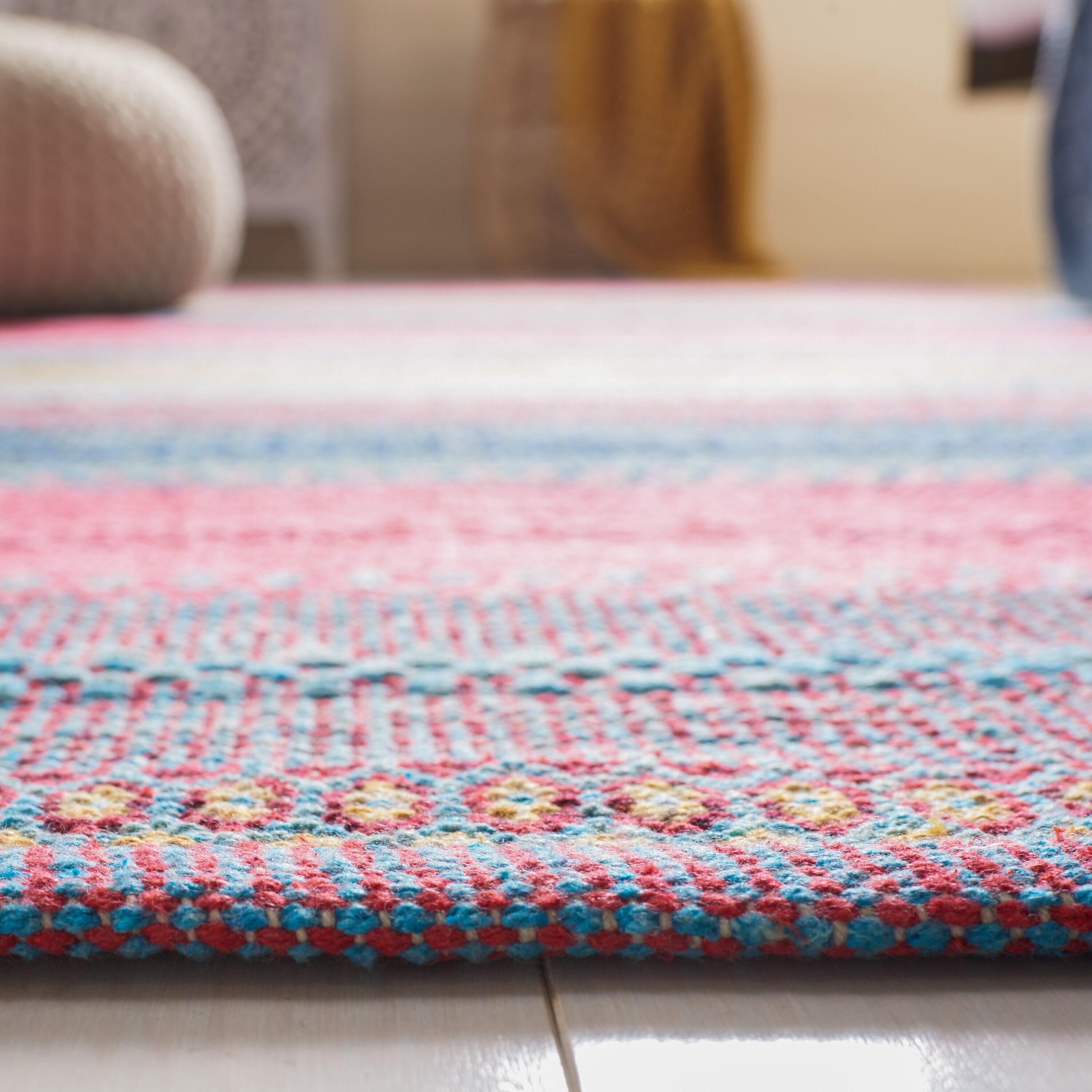 Safavieh Montauk 851 Red/Blue Bohemian 8ft x 10ft Large Rectangle Rug ...