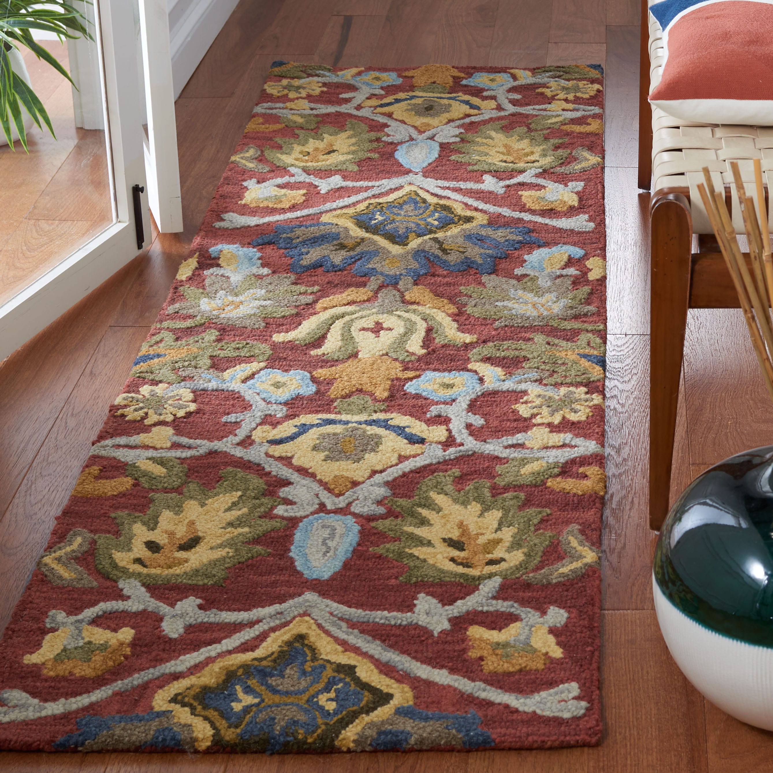 Safavieh Blossom 402 Red/Multi Traditional 2ft-3in x 10ft Runner Rug in ...