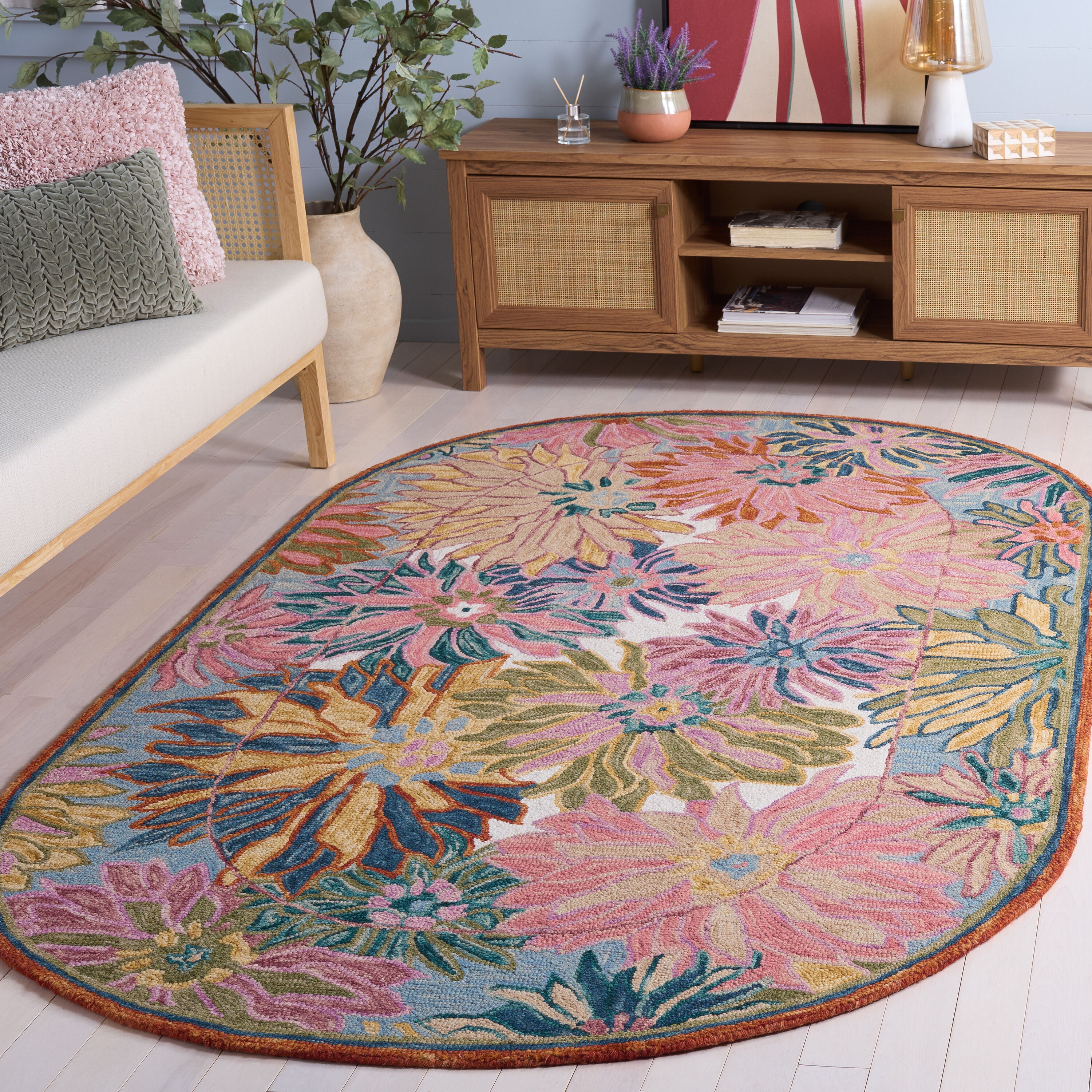 Safavieh Jardin 358 Pink/Rust Country Floral 5Ft x 8Ft Oval Rug in the ...