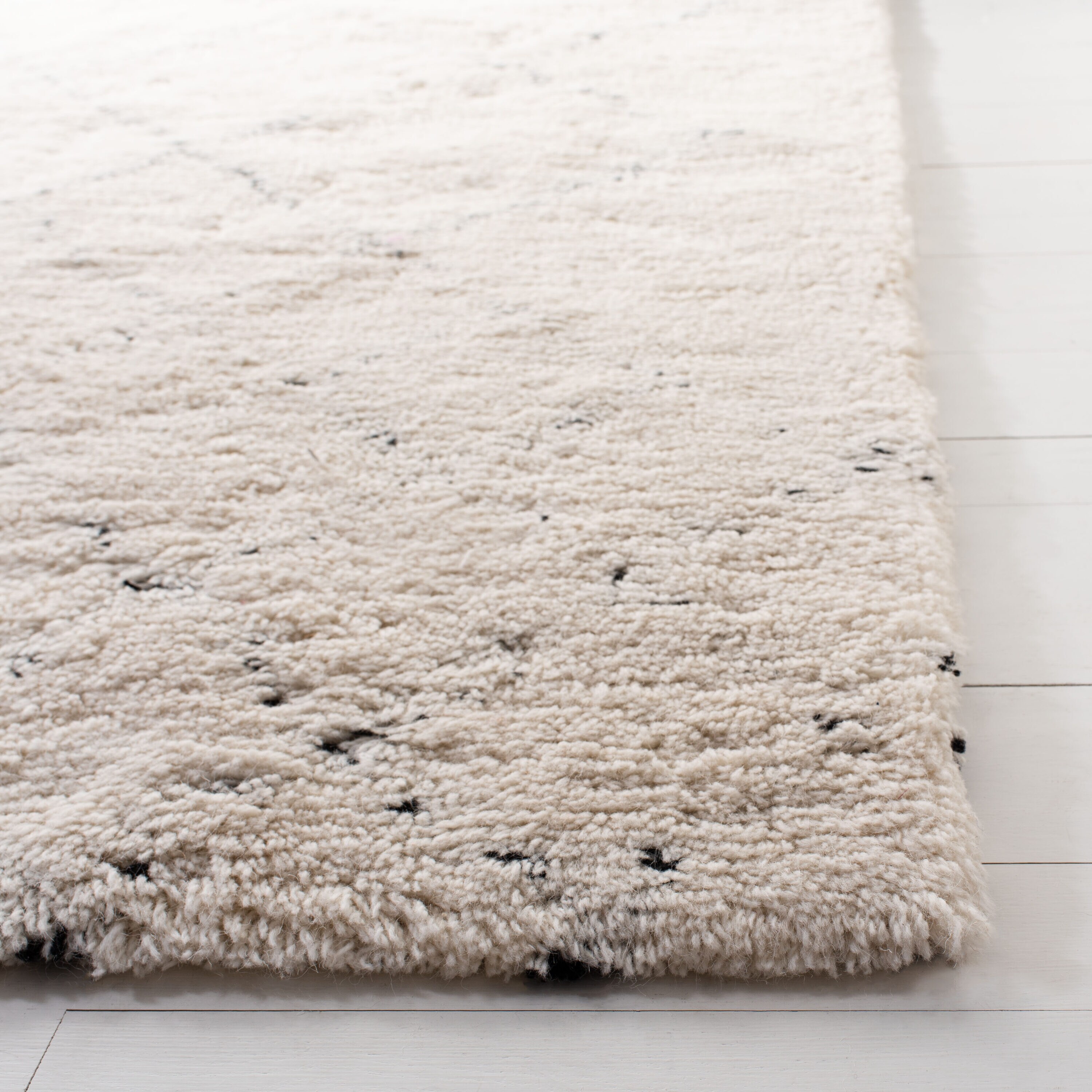 Safavieh Casablanca Shag 914 Ivory/Black Shag/Flokati 5ft x 8ft Medium ...