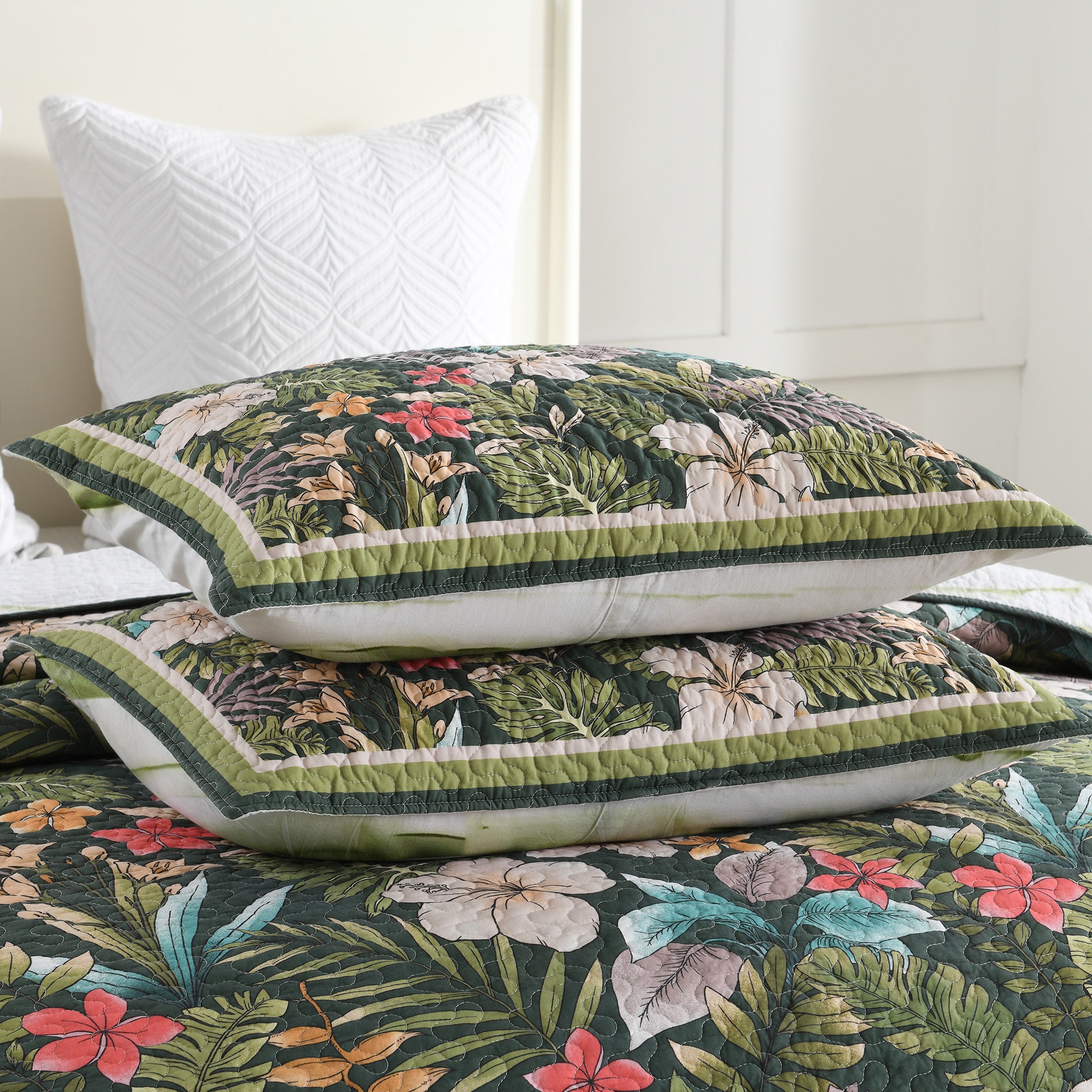 MarCielo BY223 3-Piece Lightweight Tropical Leaf and Flower Queen Quilt ...