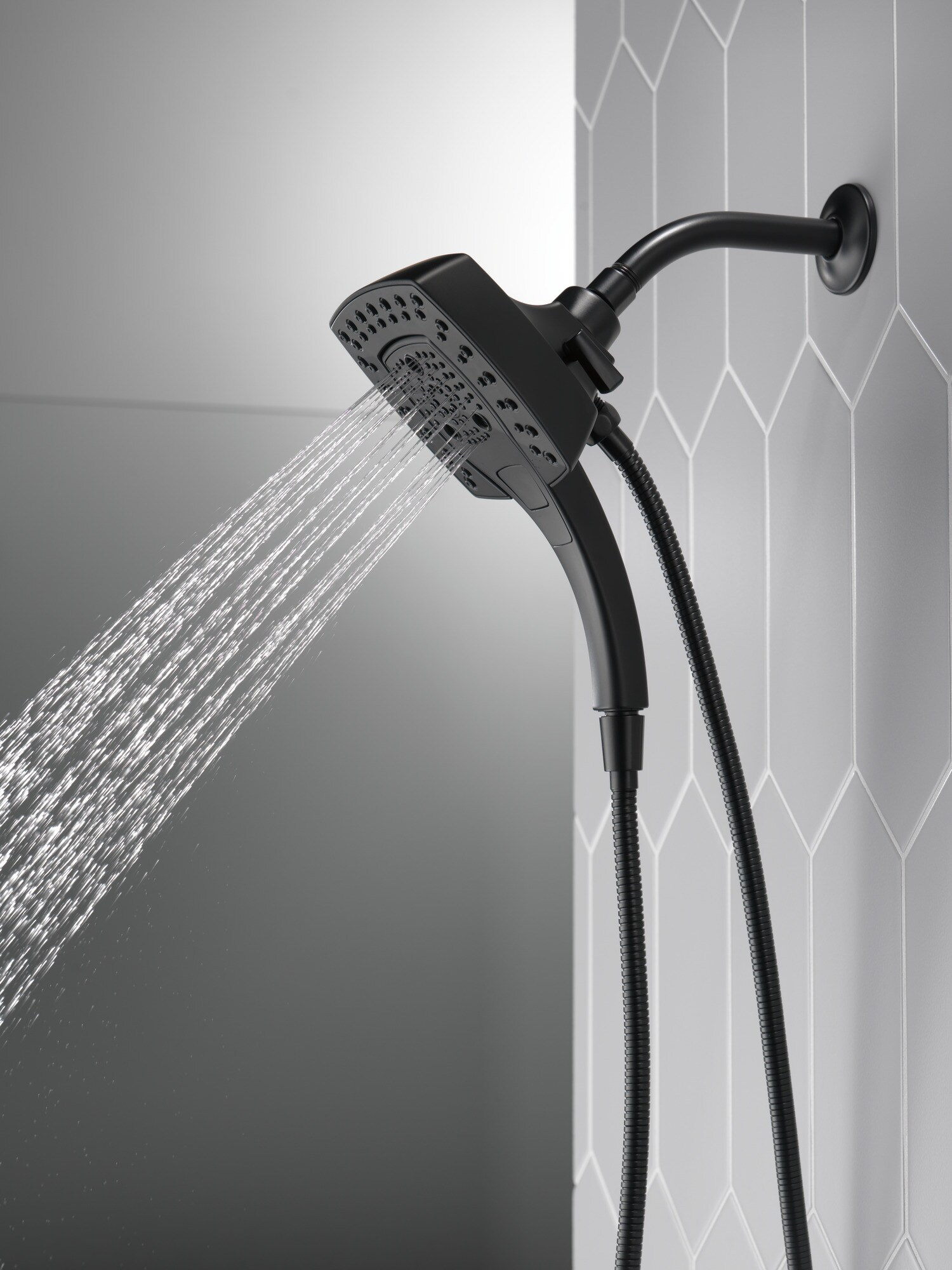 Delta Champagne Bronze 6-in Round Dual/Combo Shower Head 1.75 GPM 58499 ...