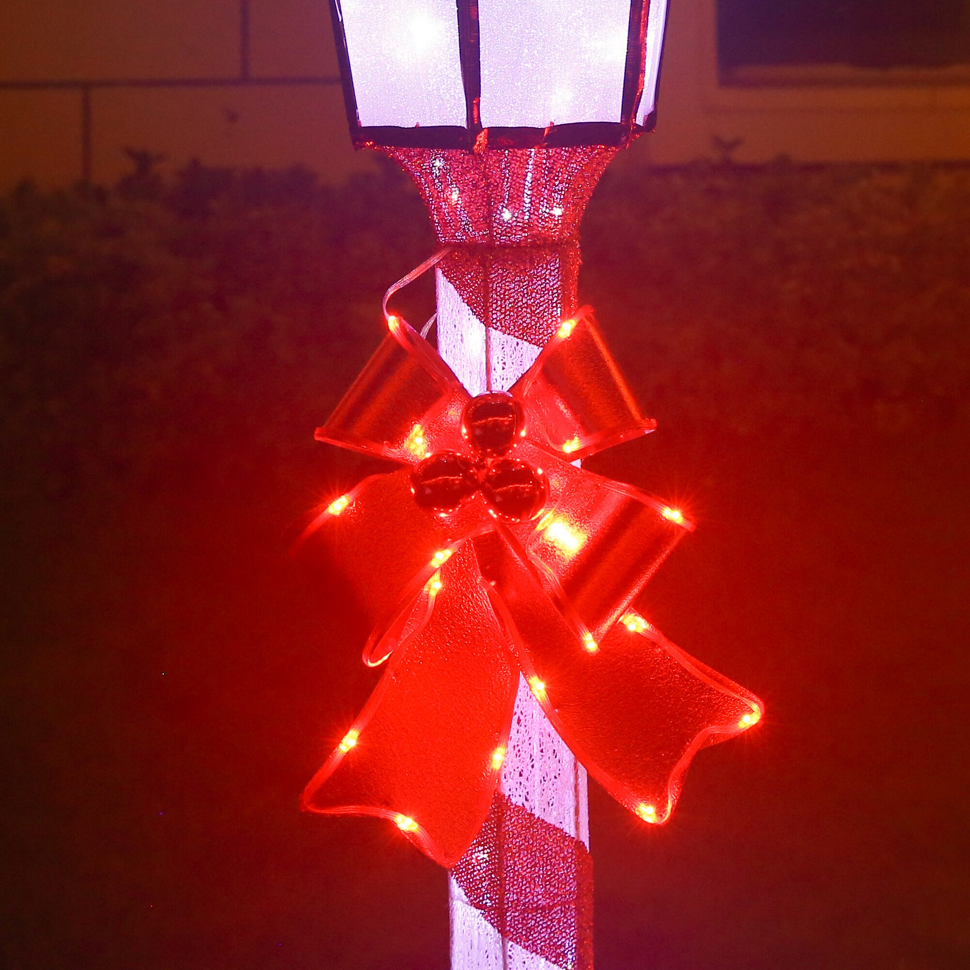 Starfree 60.01-in Freestanding Lamp post Yard decoration with White LED ...