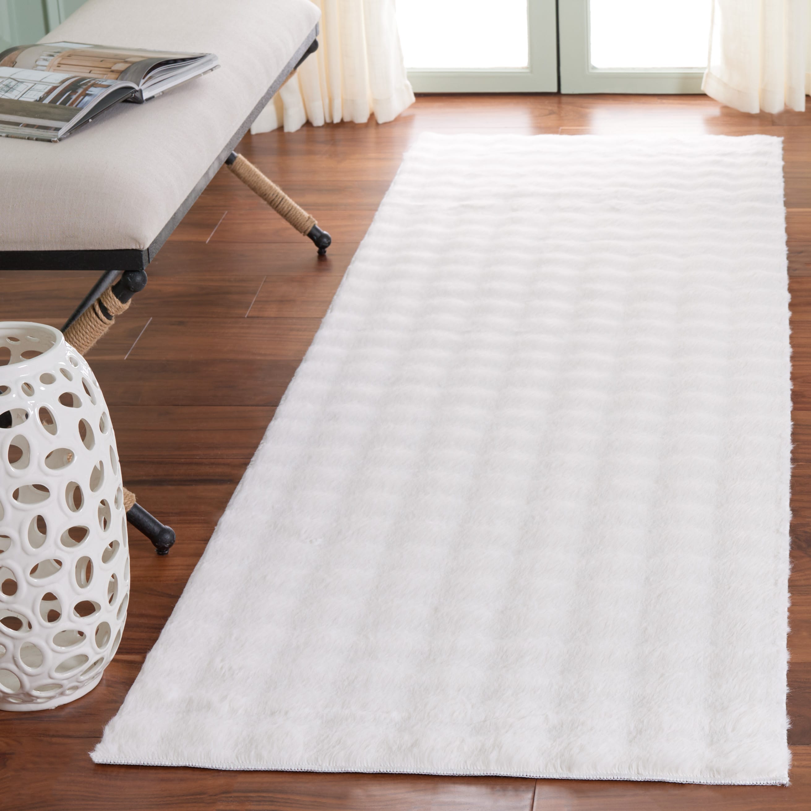 Safavieh Faux Rabbit Bubble 100A Ivory 2ft-6in x 8ft Shag / Flokati Rug ...