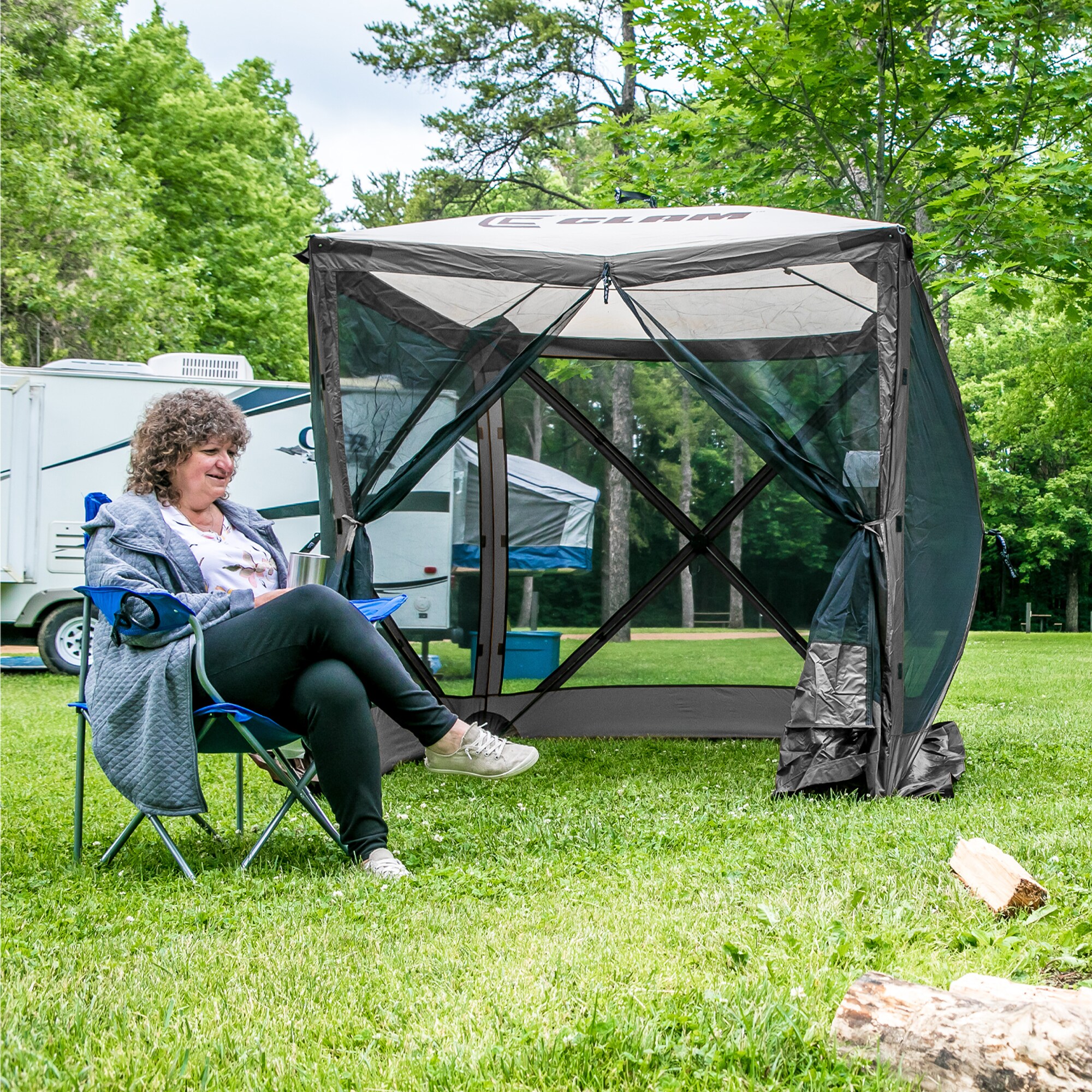 Clam Outdoors CLAM Quick-Set Traveler 6 x 6 Ft Portable Outdoor 4 Sided ...