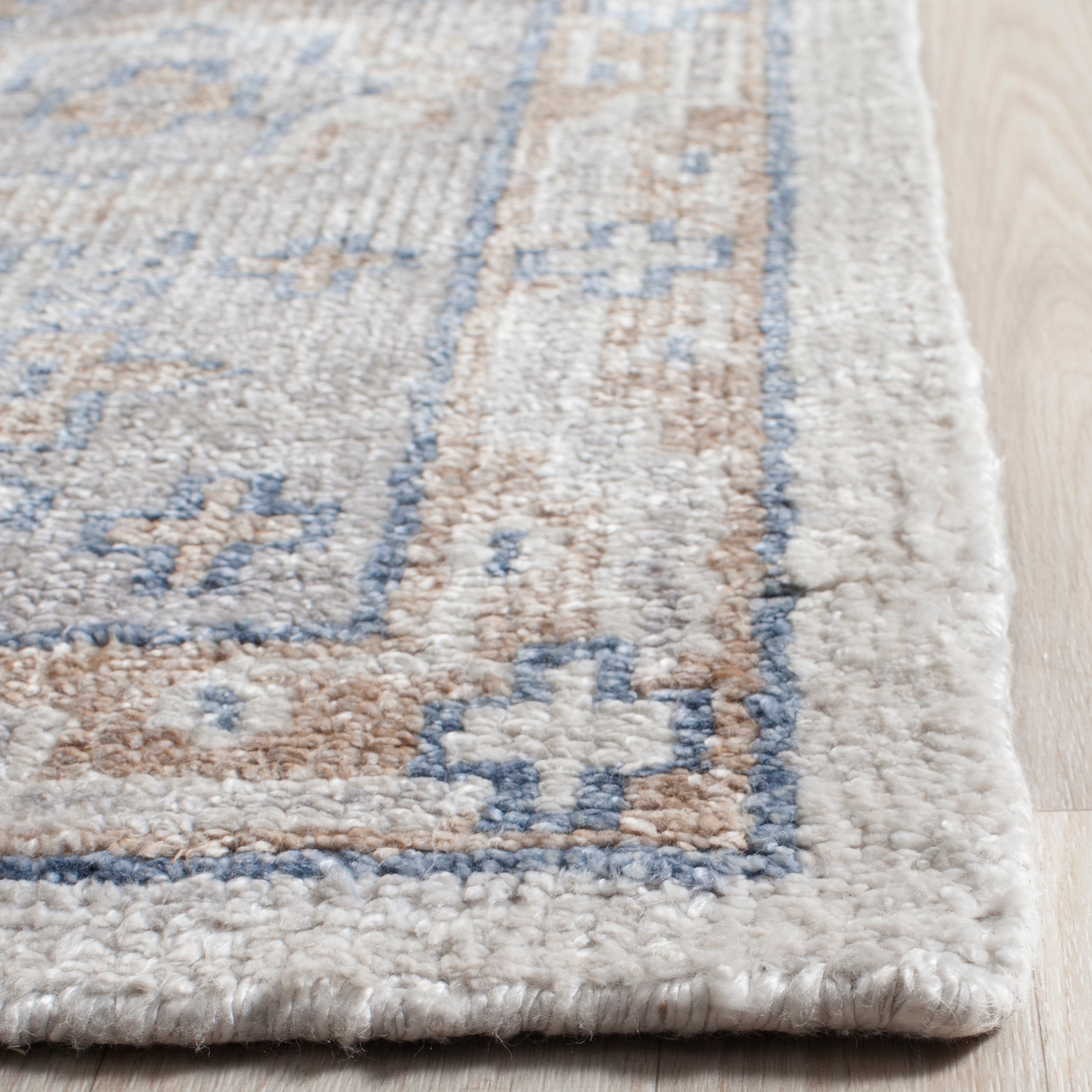 Safavieh Maharaja 441 Ivory/Blue Traditional 8ft x 10ft Large Rectangle ...