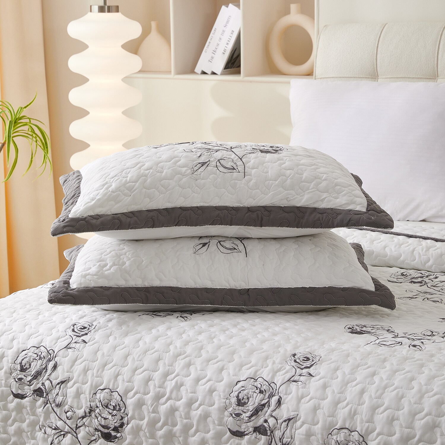 Luupatchy Black Floral Embroidered Polyester Quilt Set 3 Piece ...