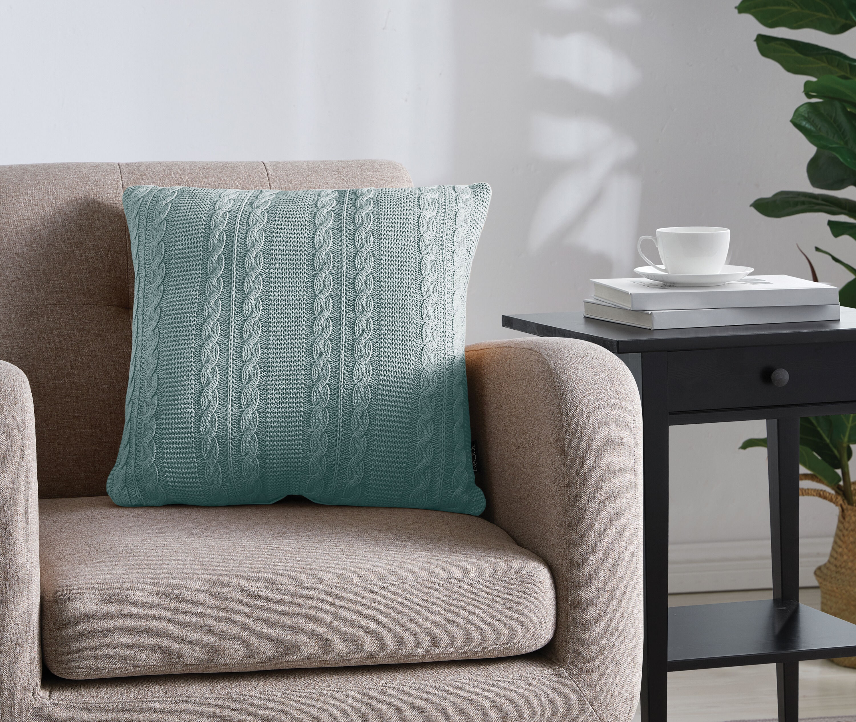 VCNY Home Dublin 18-in x 18-in Blue Square Indoor Decorative Pillow in ...
