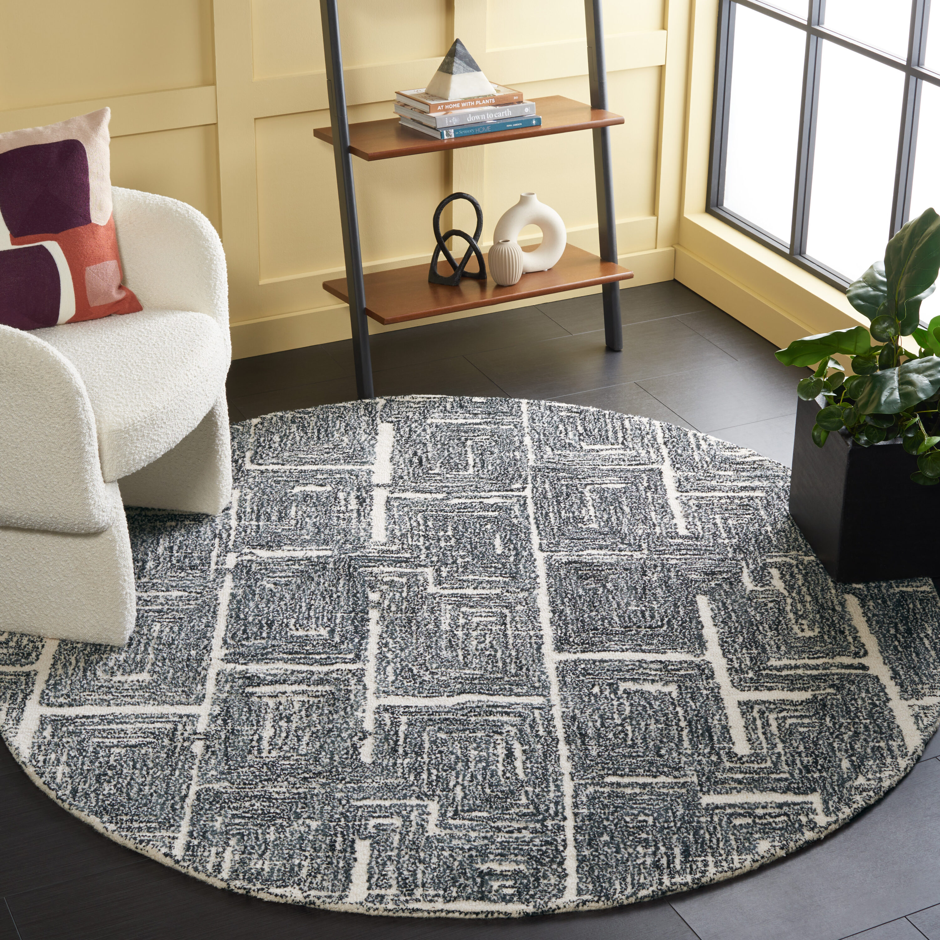Safavieh Metro 177 Black/Ivory Contemporary 6Ft x 6Ft Round Rug in the ...