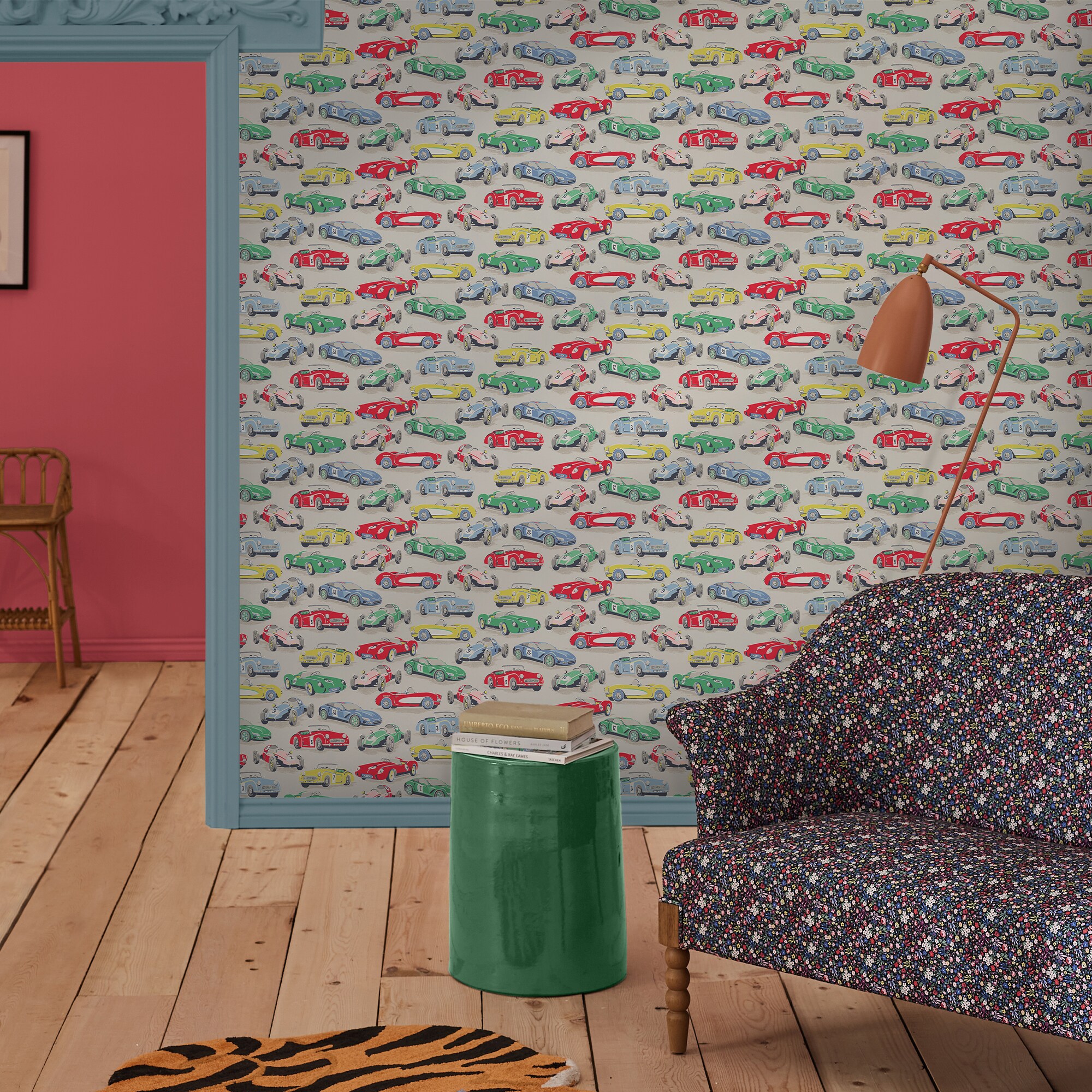 Cath Kidston 56-sq ft Multi Non-woven Novelty Unpasted Wallpaper in the ...