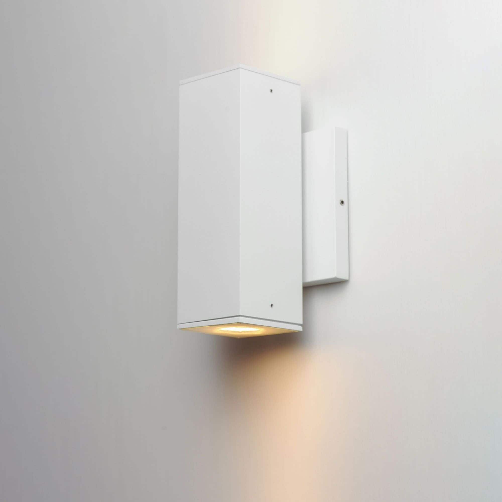 Maxim Lighting Daisy 5 Blade Hugger Ceiling Fan with Light Kit 60 ...