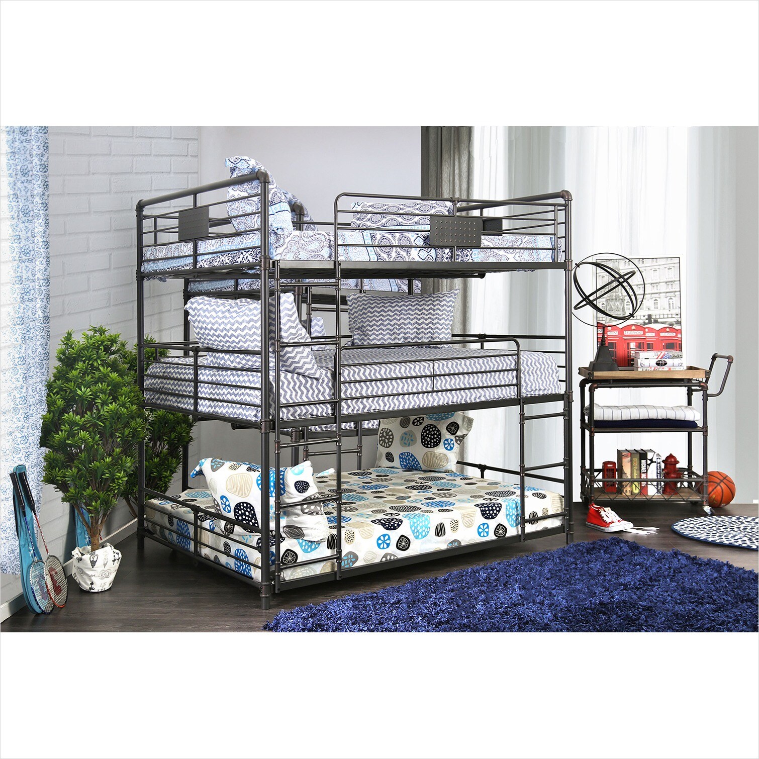 Naturefalls Guest Room Triple Full Bunk Bed with Ladders and Guardrails ...