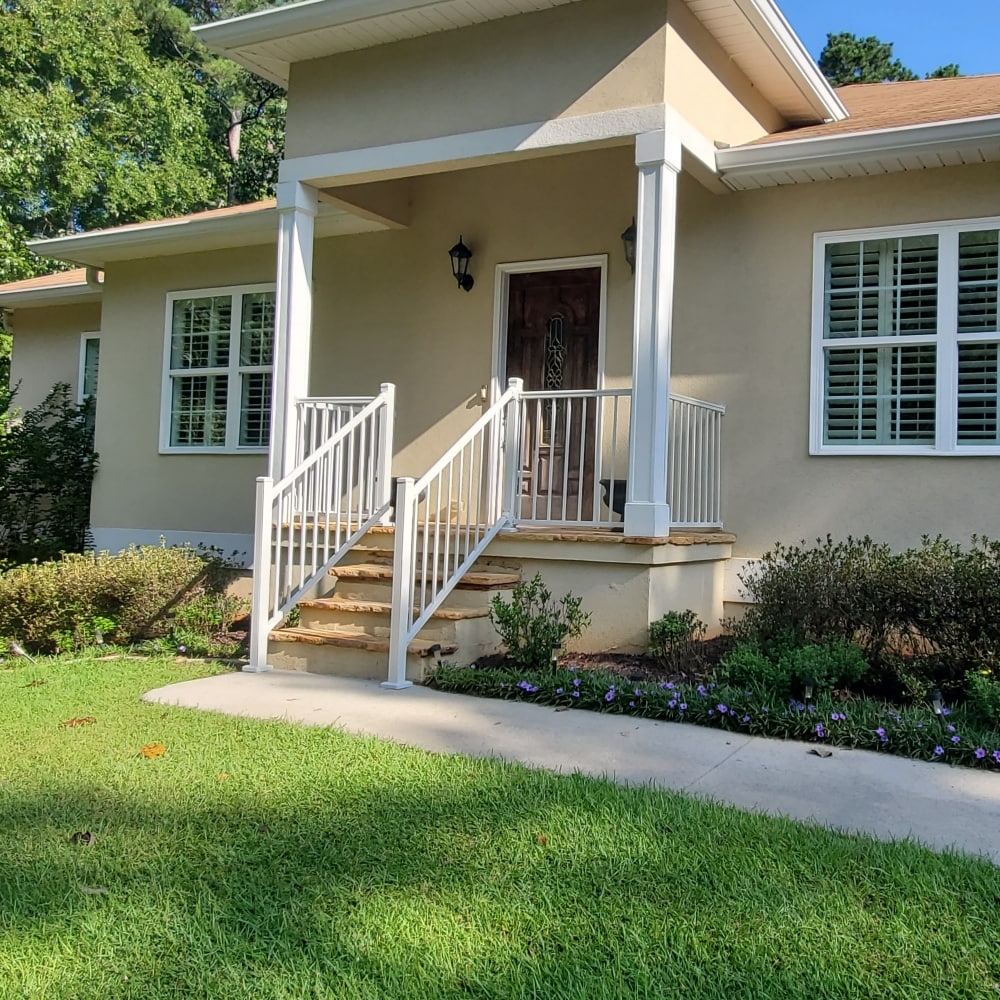 Weatherables Stanford 6-ft x 42-in Textured White Aluminum Deck Rail ...