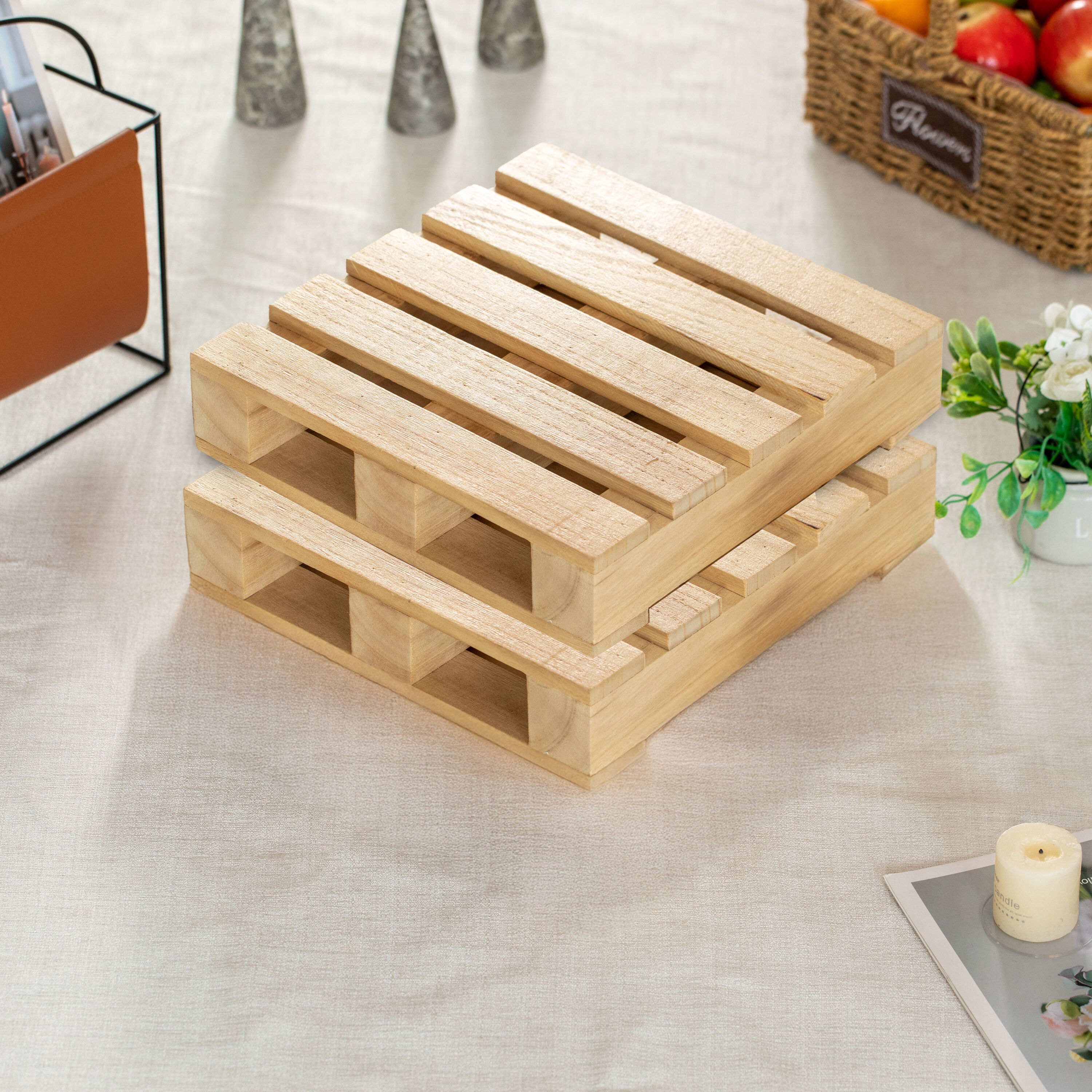 Vintiquewise Vintiquewise 13 Inches Rustic Wooden Pallet Display Stands ...
