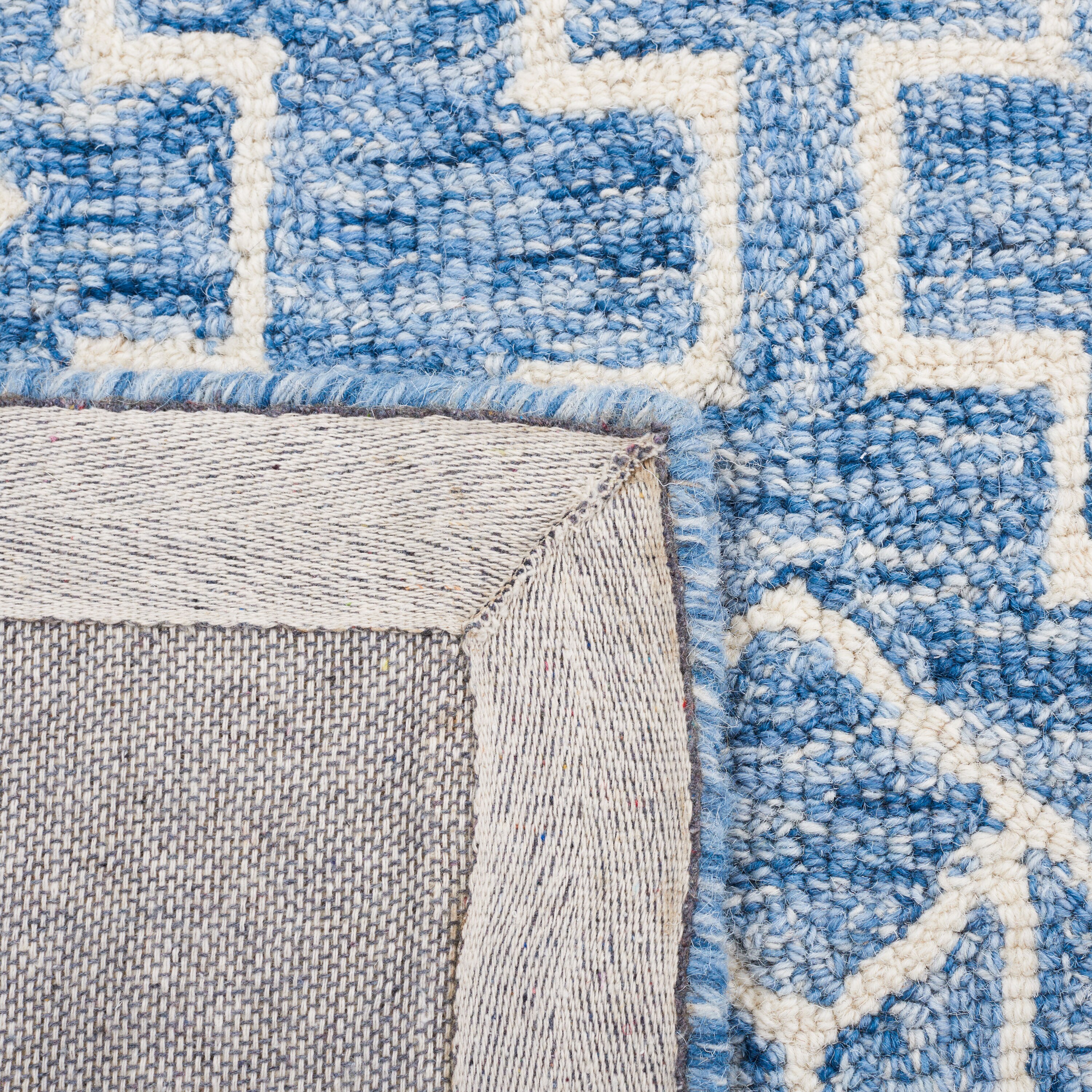 Safavieh Metro 458 Blue/Ivory Bohemian 4Ft x 6Ft Small Rectangle Rug in ...