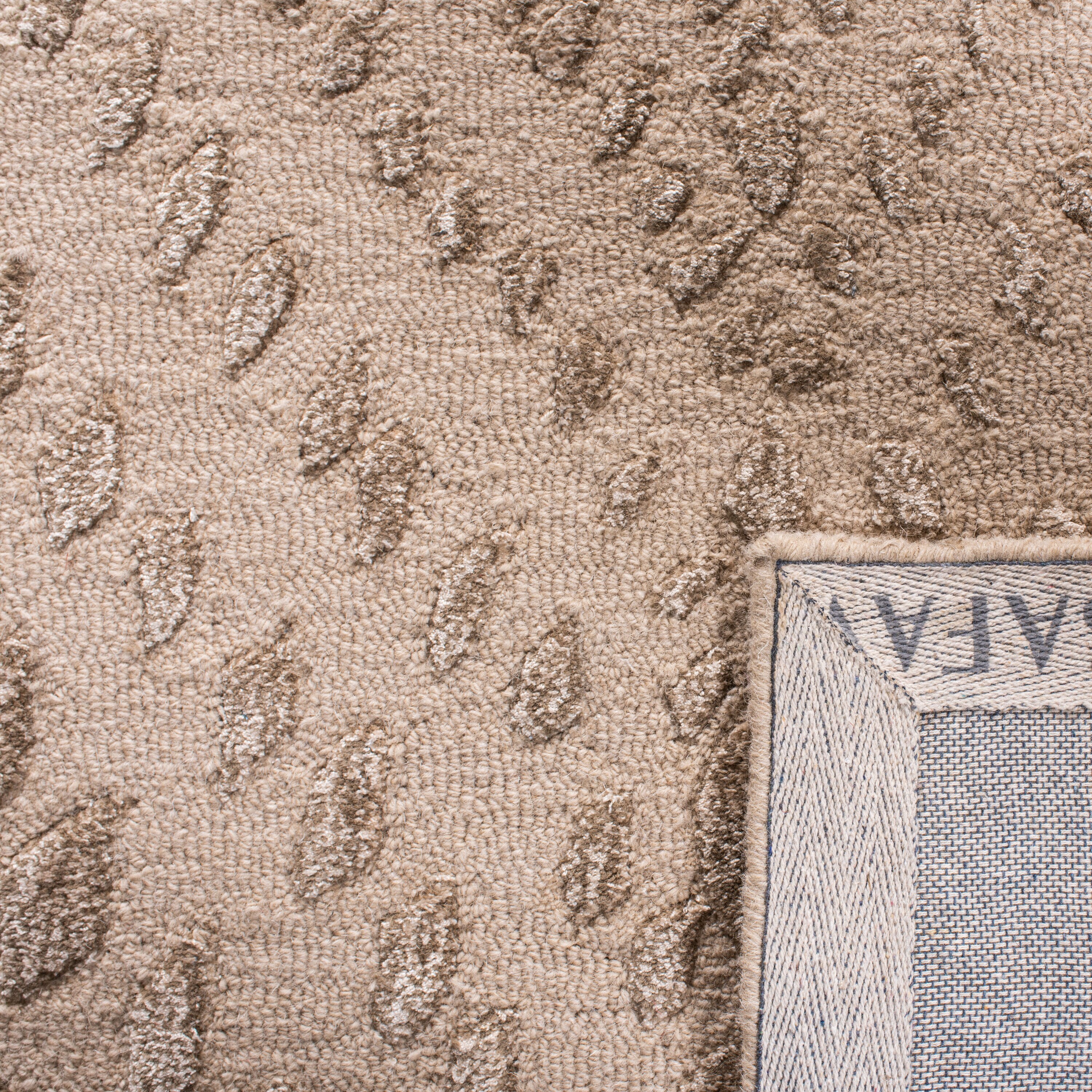 Safavieh Bella 126B Sand Brown 4ft x 6ft Rug in the Rugs department at ...