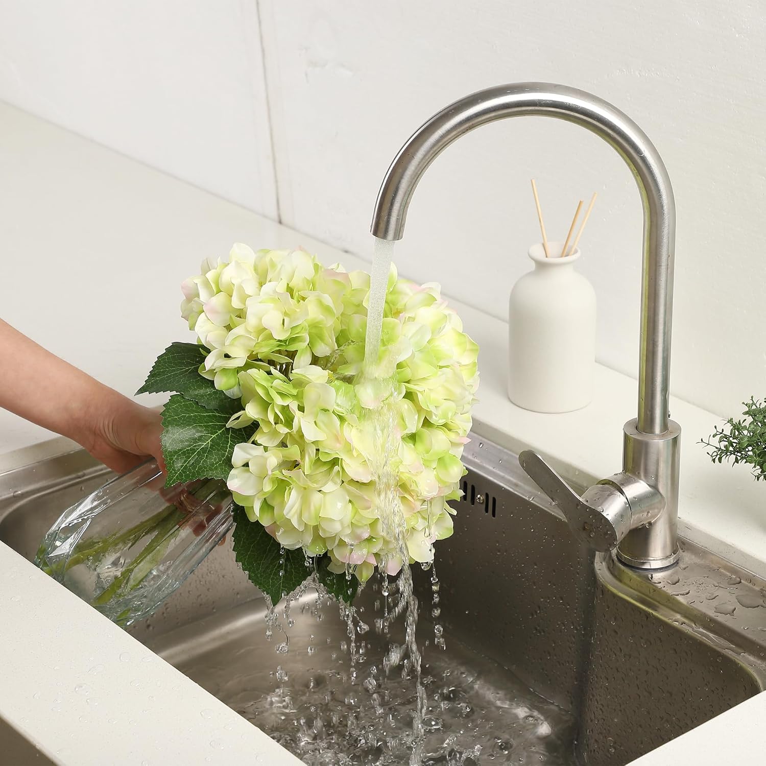 GAOMON Light Green Silk Hydrangea in Glass Vase with Faux Water for ...