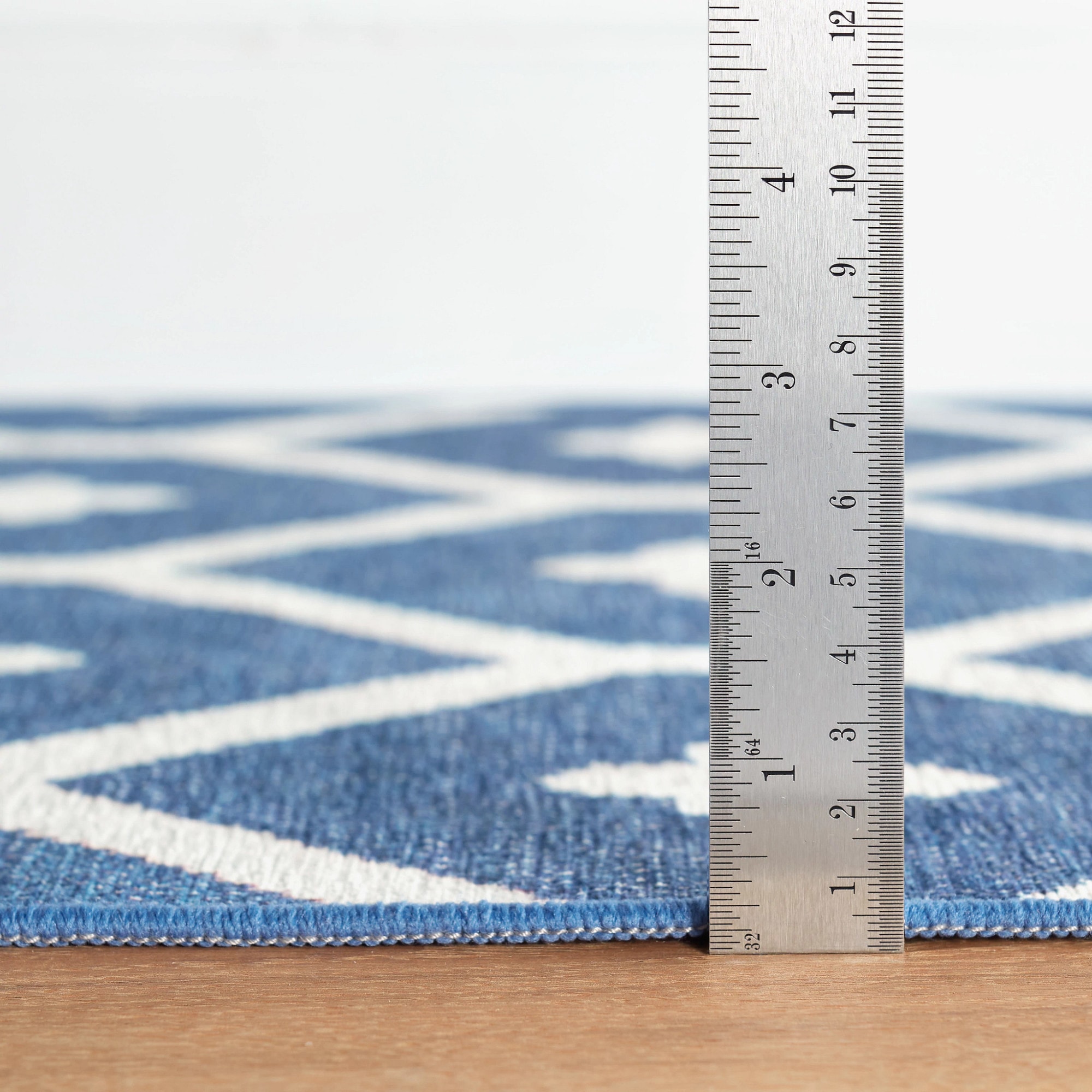 DASH & ALBERT Elizabeth 2 x 8 Machine Washable Rug in the Rugs ...