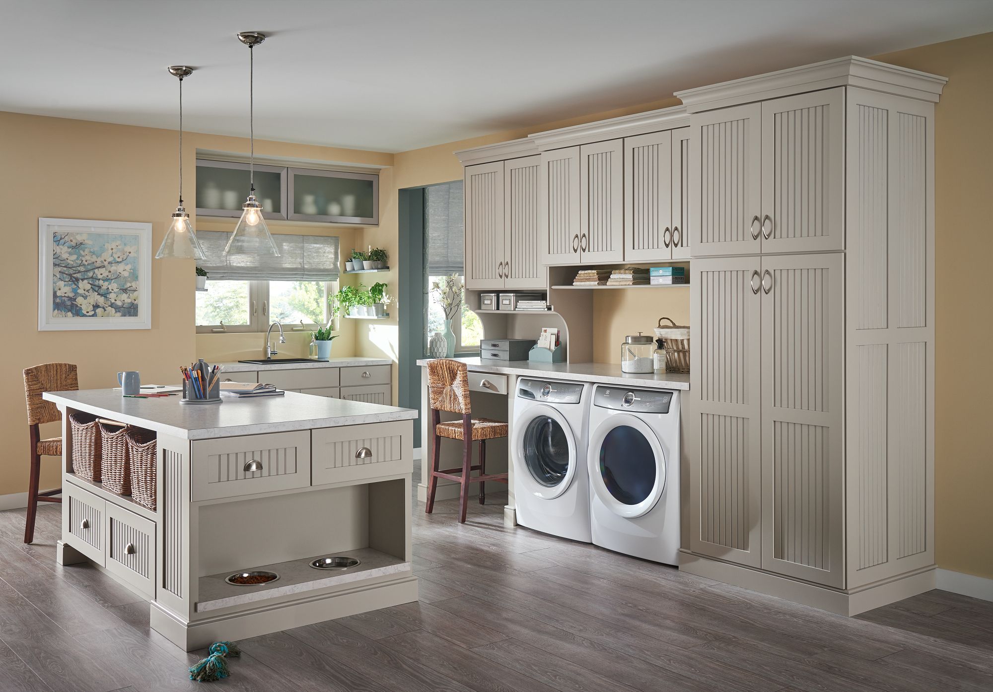 Schuler Cabinetry New Haven 14.5-in W x 17.5-in H Chai Latte Painted ...