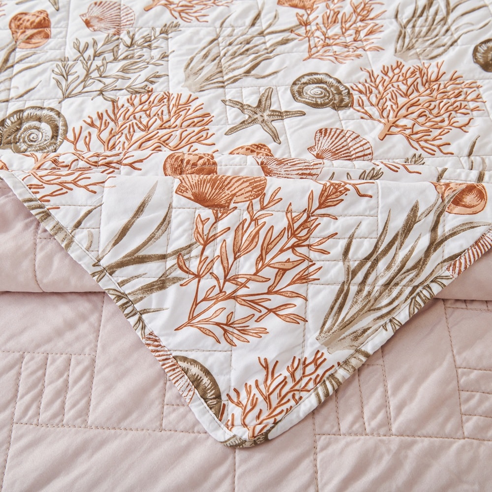 Red Ocean 3 Pc Quilt Set Vibrant Seaside Bedding with 2 Pillowcases All ...
