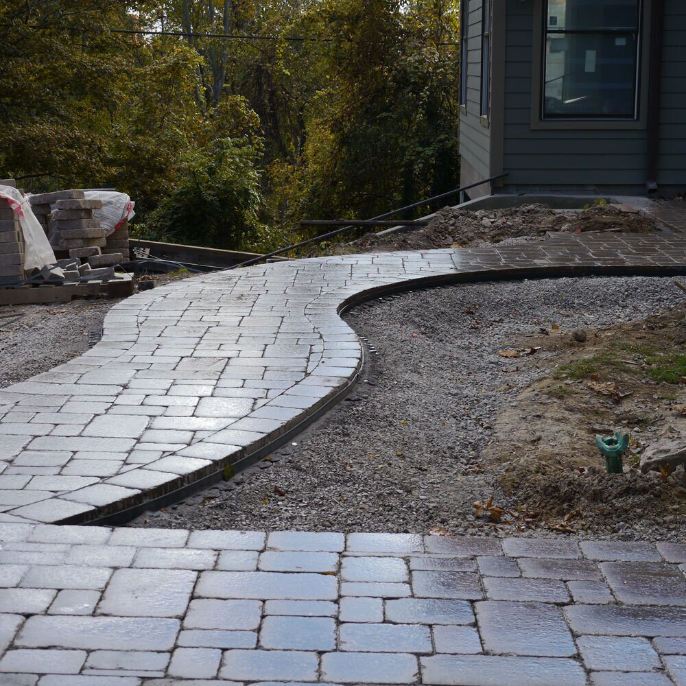 EdgePro 40-ft x 1.7-in Heavy Duty Paver Edging Black Plastic Landscape ...