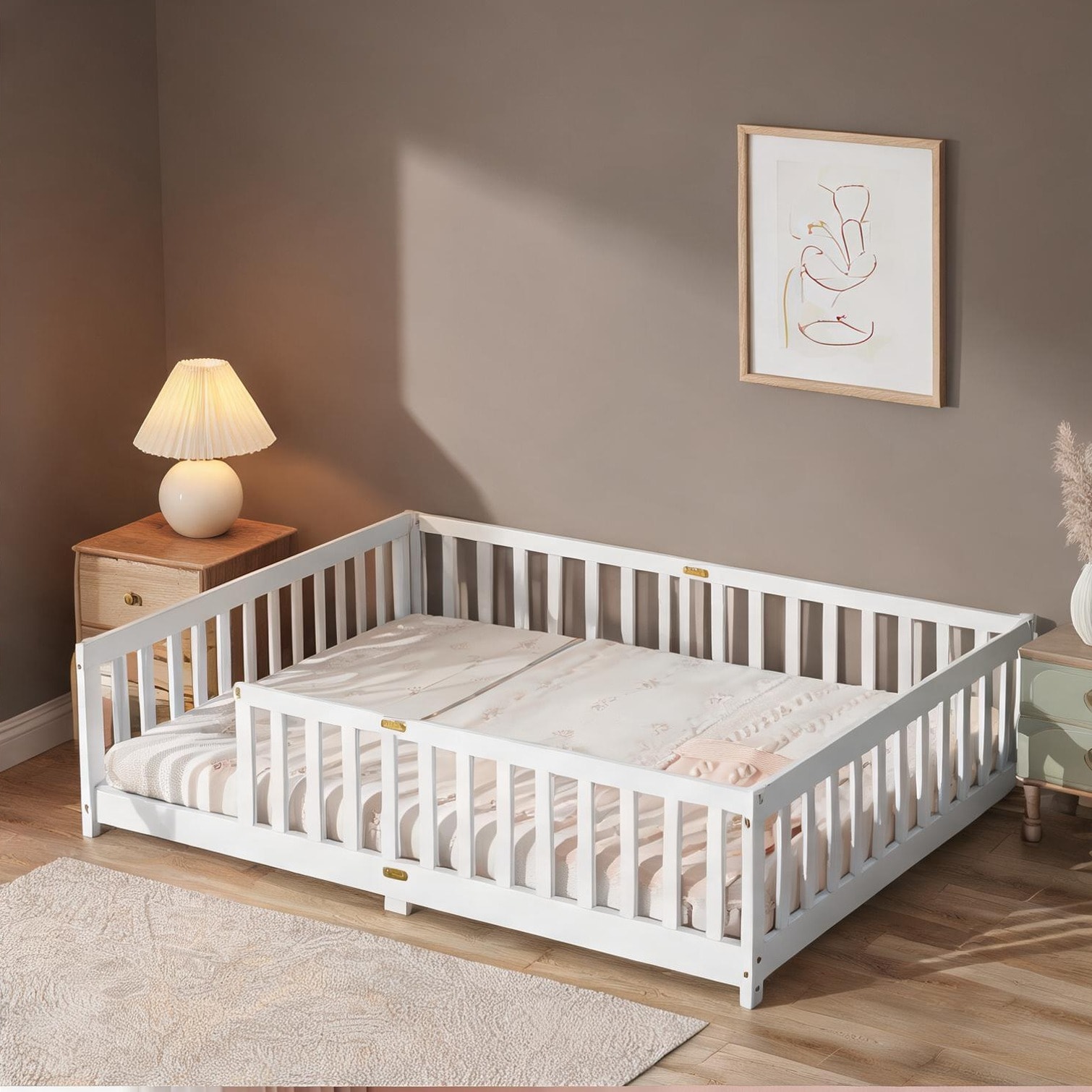 Naturefalls Low-profile floor bed with safety fence and door in clean ...