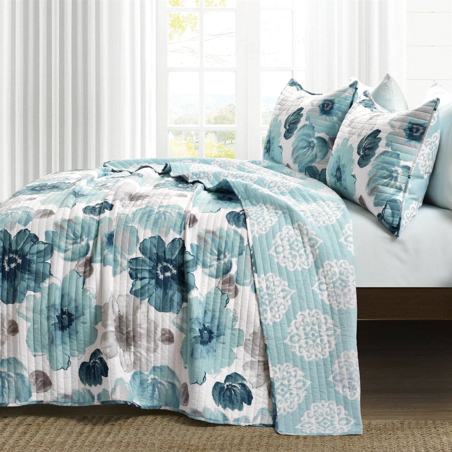 Slickblue Floral Style 3-Piece Blue and Gray King/Full-Queen Quilt Set ...