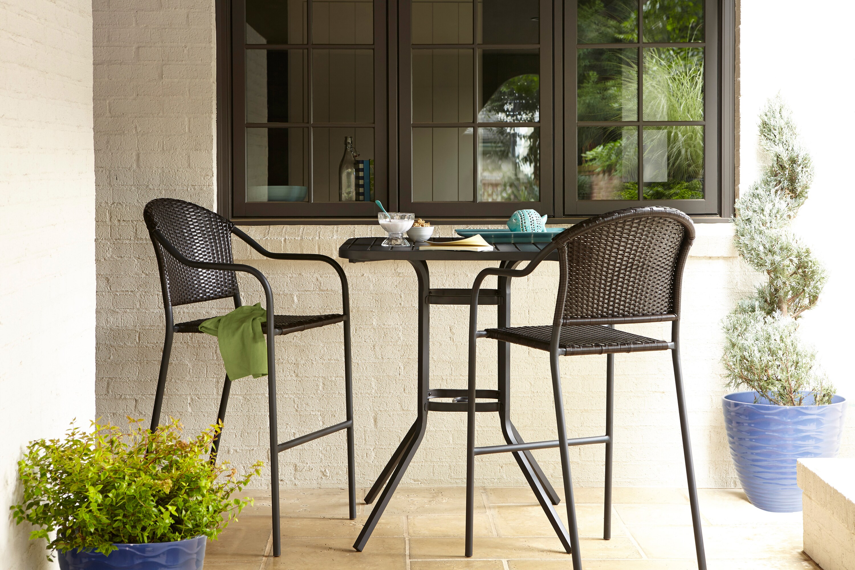 Style Selections Pelham bay Square Outdoor Bistro Table 33 in W x 33 in L with Umbrella Hole TB 15S137X at Lowes