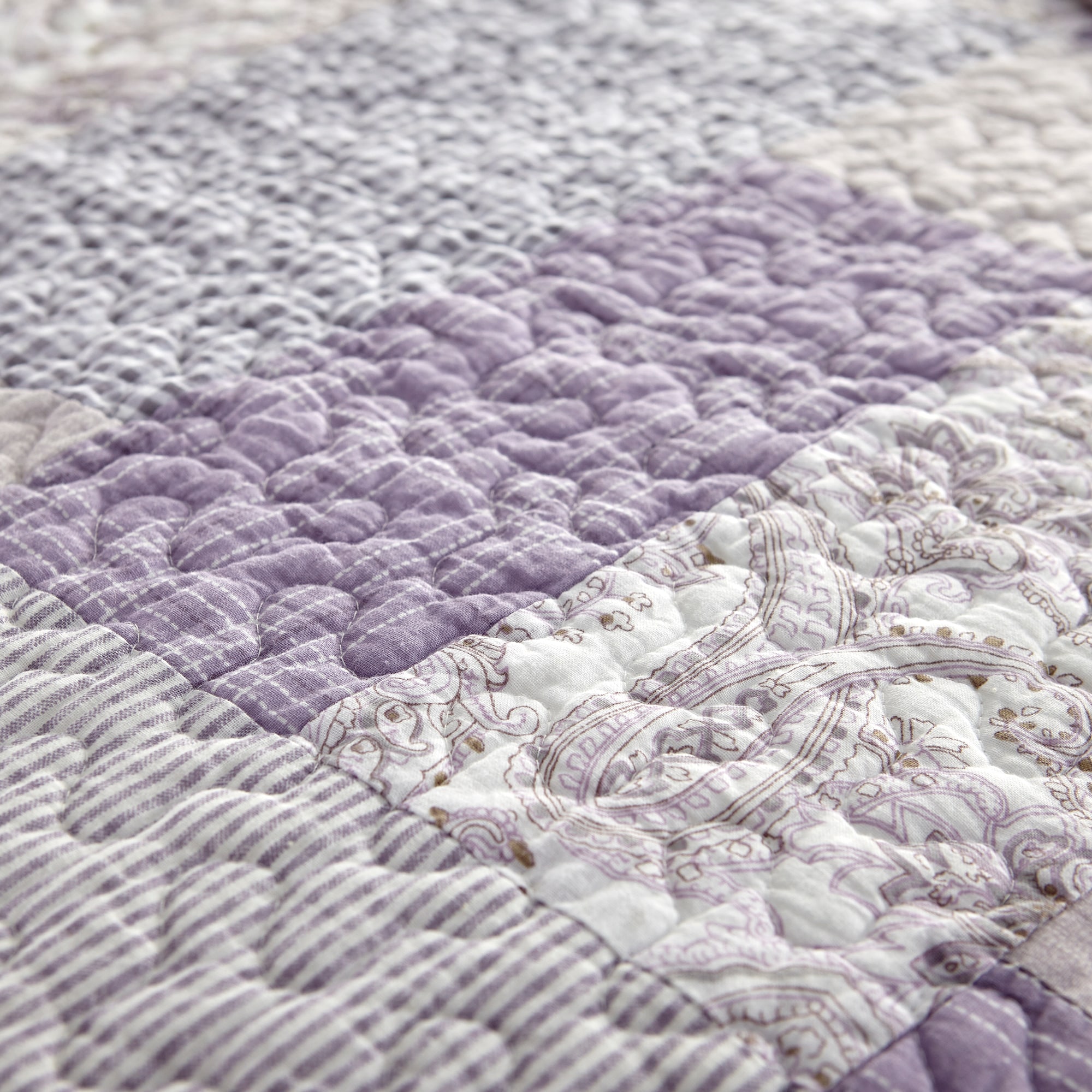 Donna Sharp Lavender Rose Patchwork King Quilt Cotton in the Comforters ...